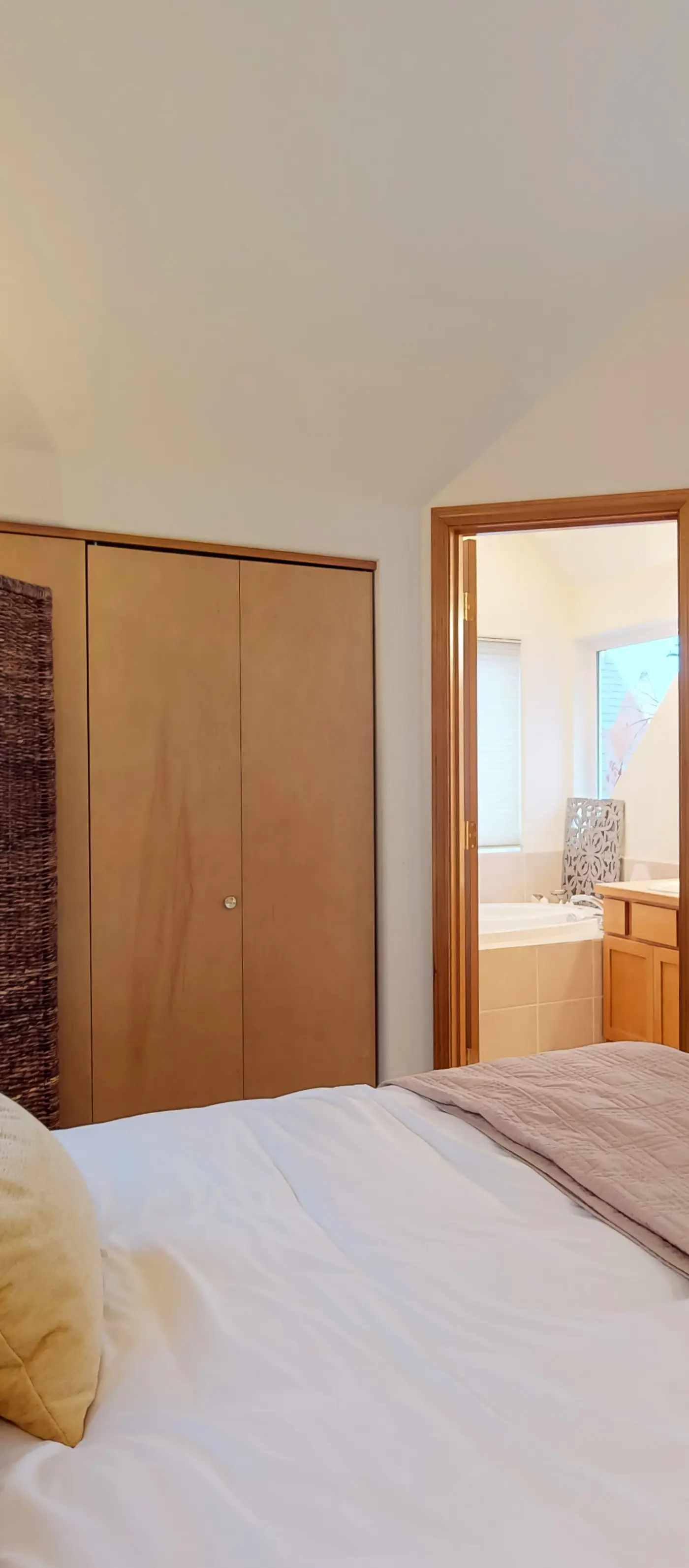 Blue Wave Cottage | 2 BD Pacific Beach, WA Vacation Rental | Vacasa