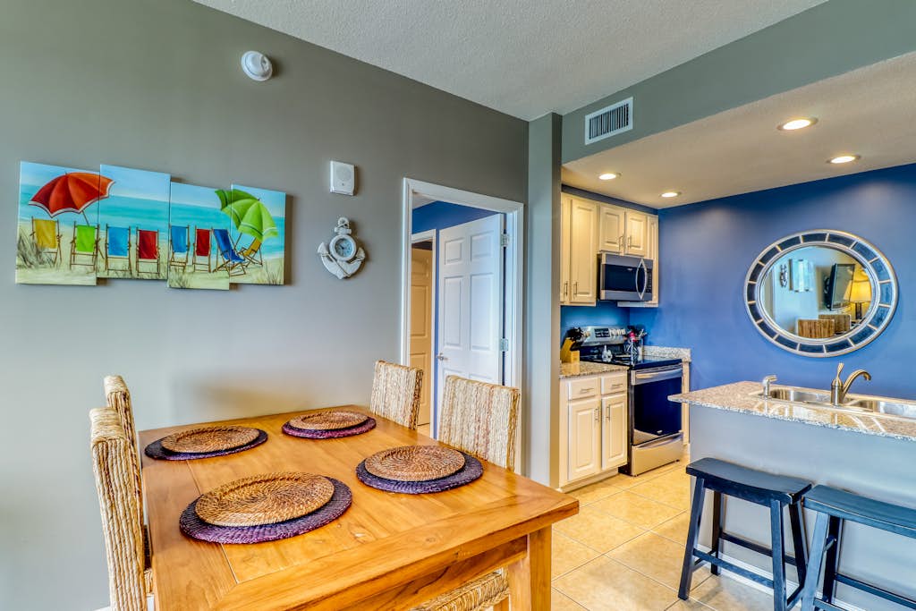 Sterling Reef Resort | Panama City Beach Condos | Vacasa