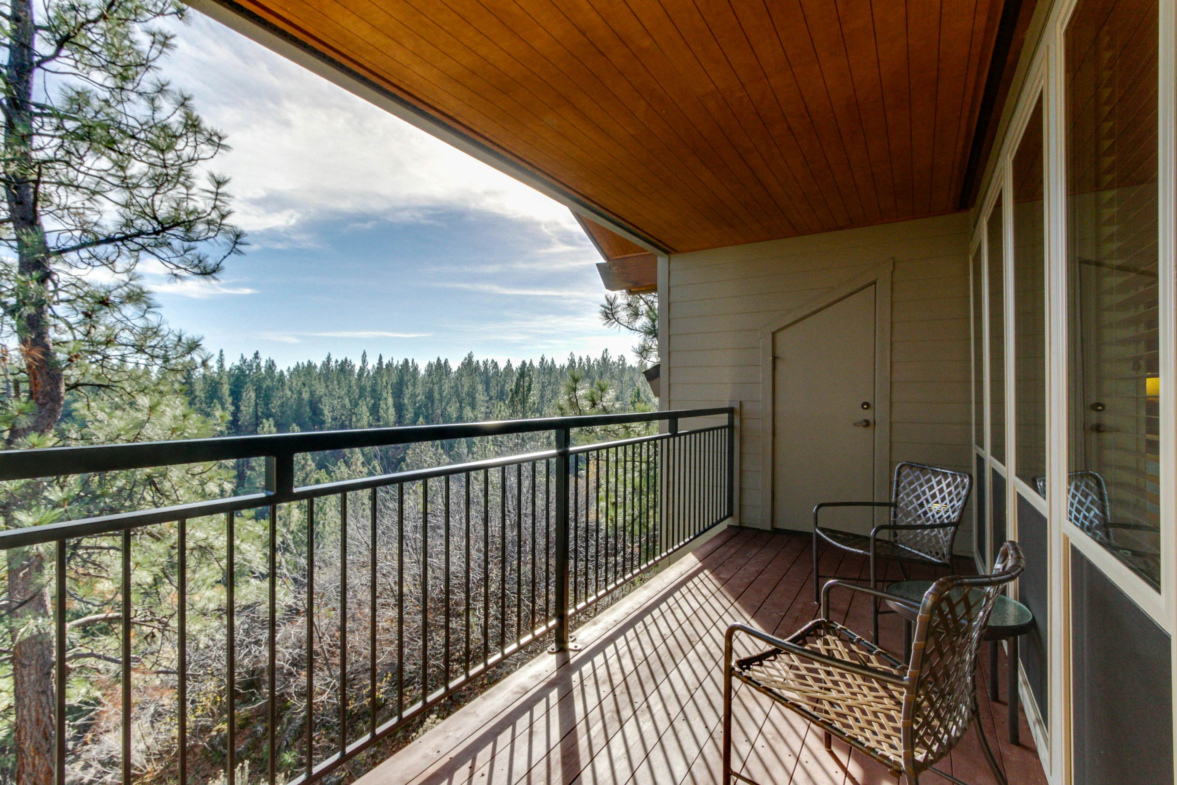 Bend Vacation Rentals, Cabin Rentals, Lodging | Vacasa