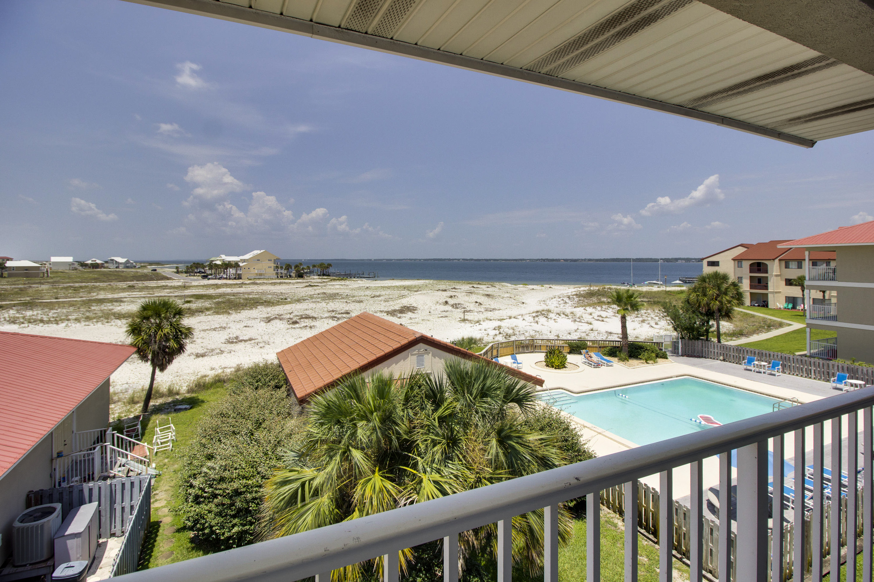 Navarre Beach Condo Rentals, Vacation Rentals, Cottages | Vacasa