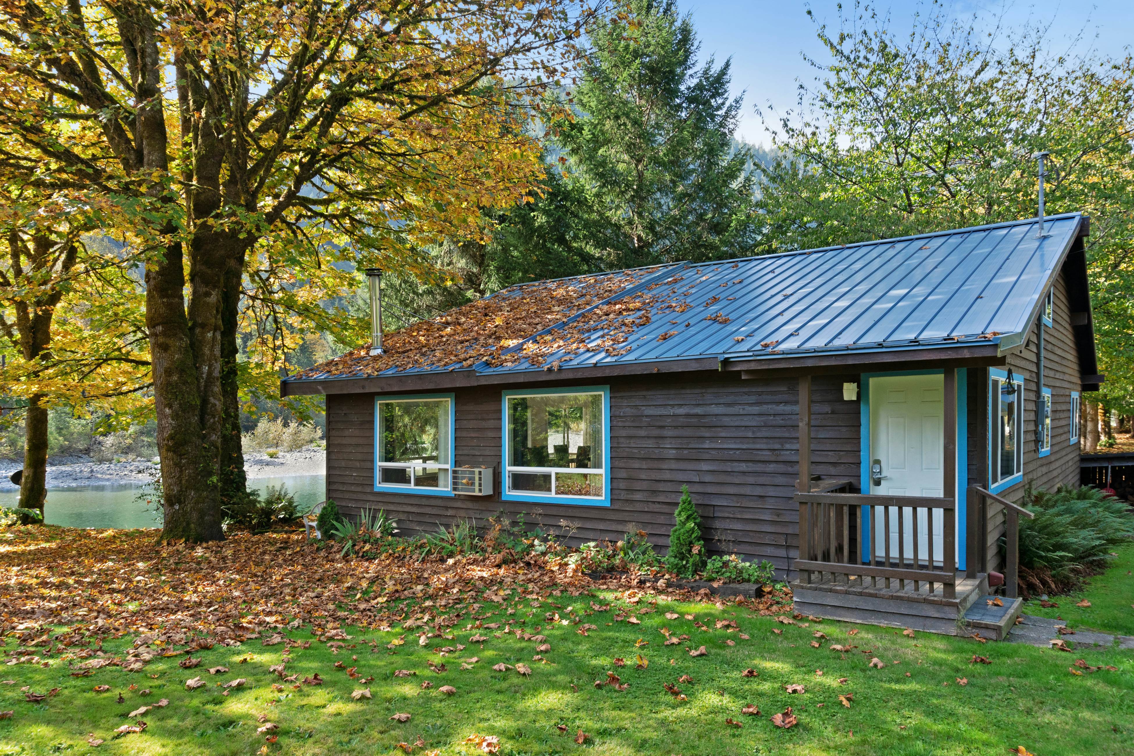 Baring Bend Lodge | 2 BD Baring, WA Vacation Rental | Vacasa