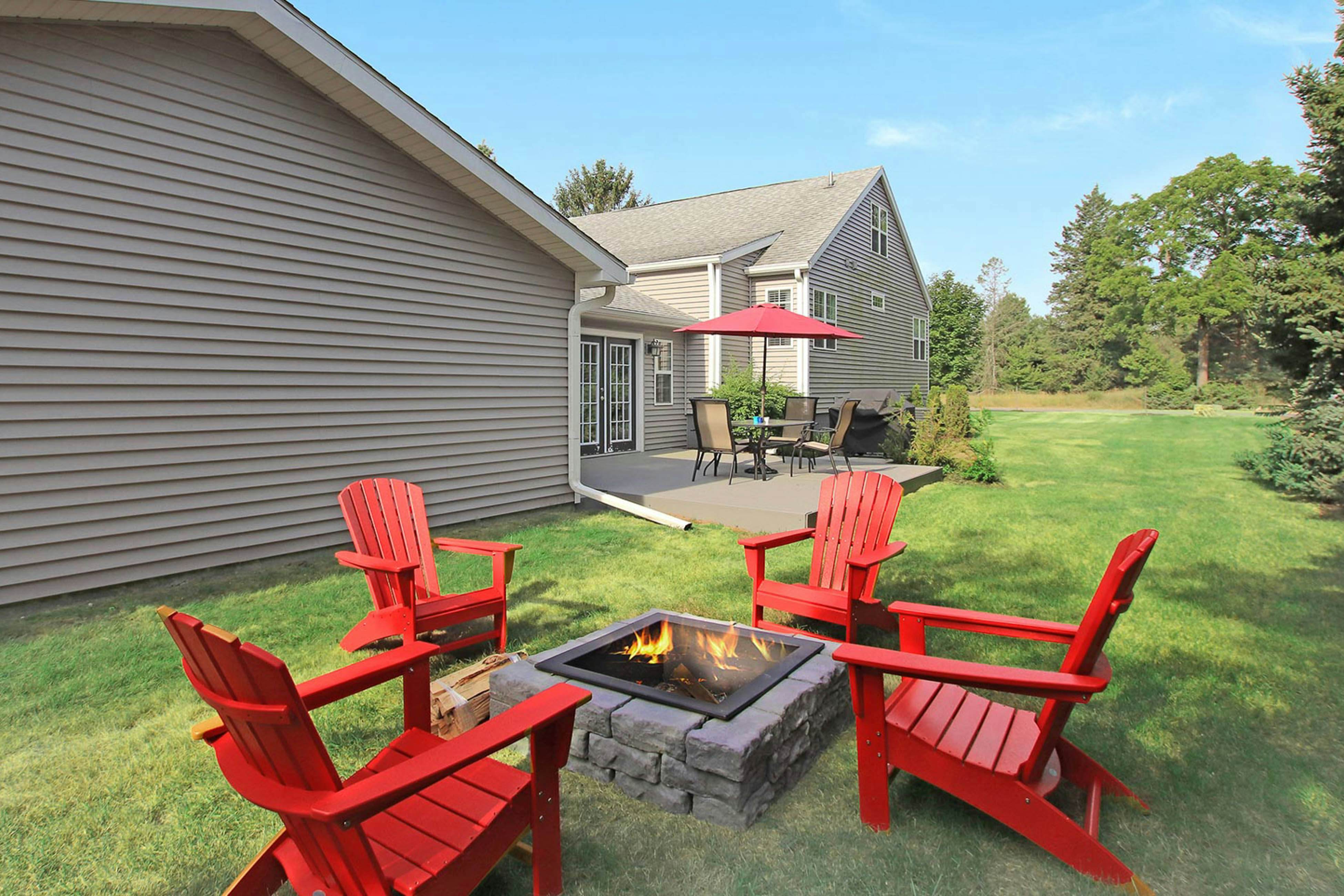 Lake Michigan Vacation Rentals, Cabin Rentals, Lake Houses | Vacasa