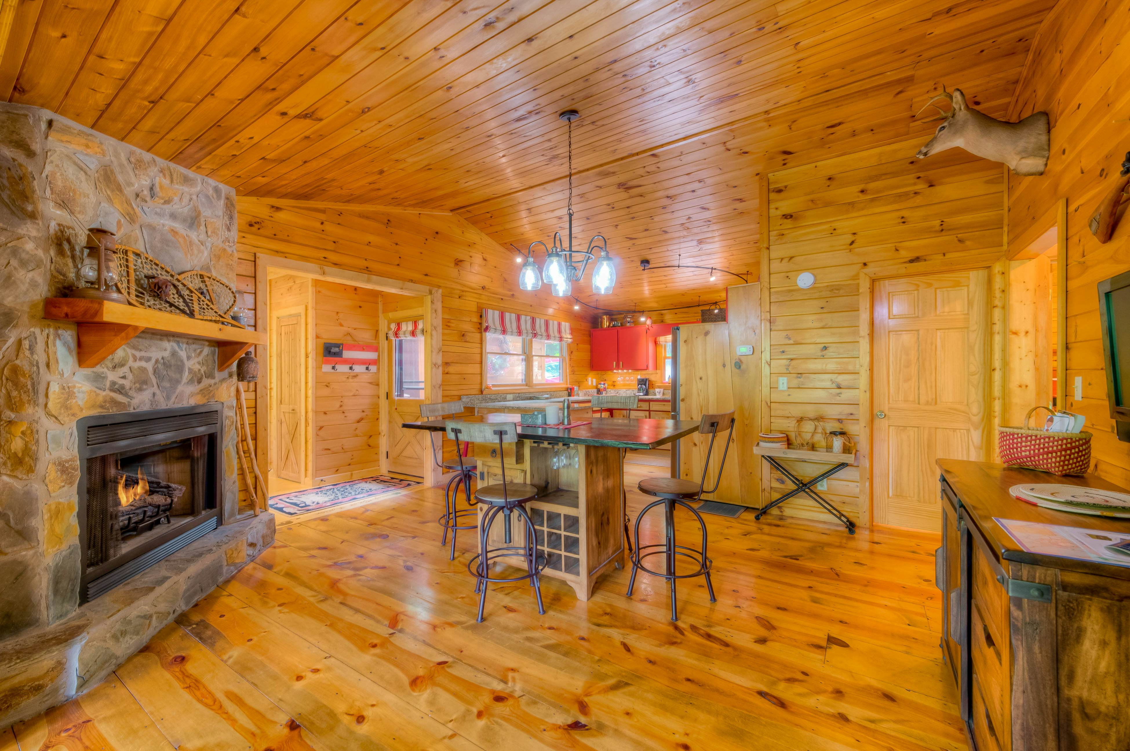 Blue Ridge Cabin Rentals, Vacation Rentals | Vacasa
