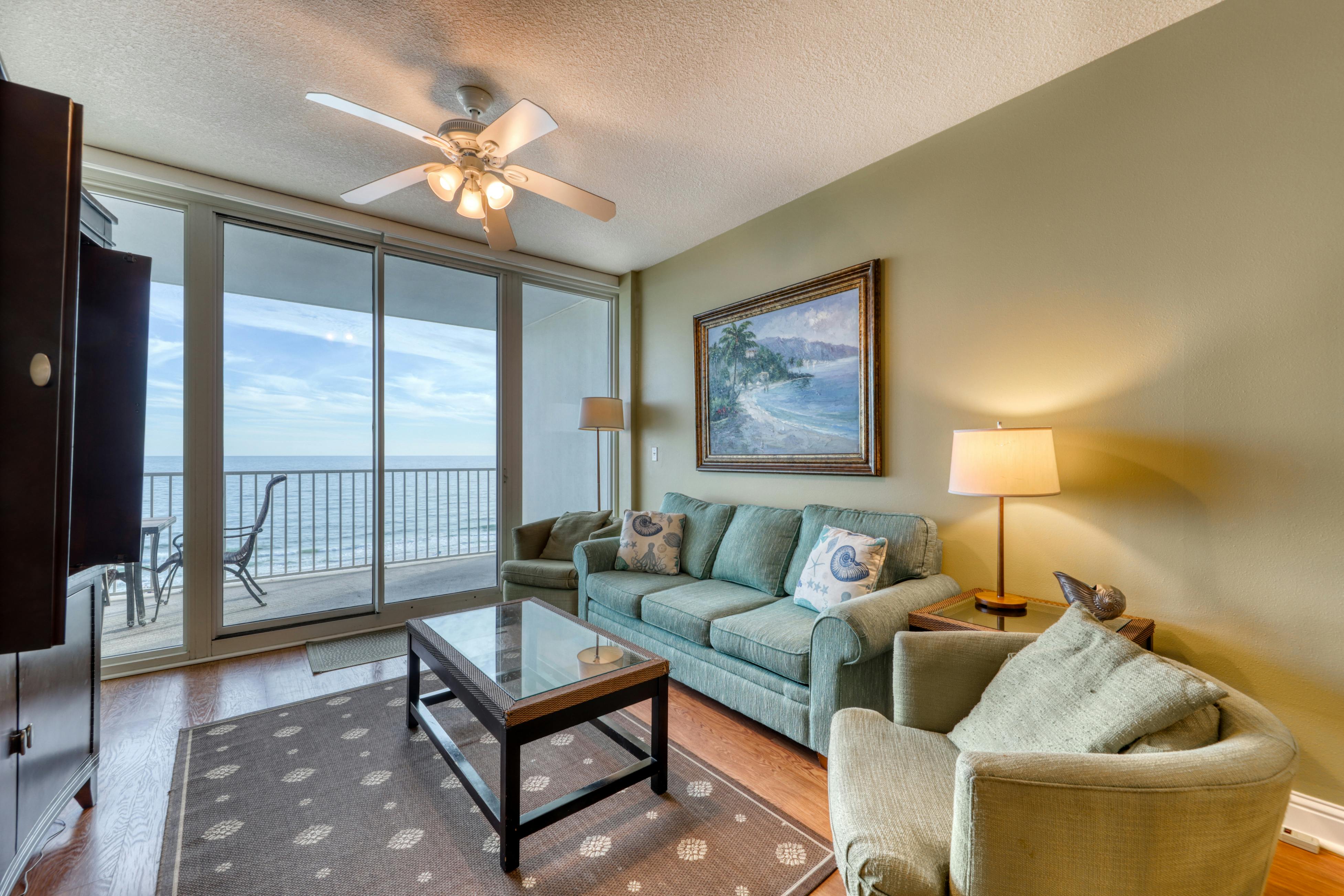 Lighthouse Condo Rentals, Vacation Rentals | Vacasa