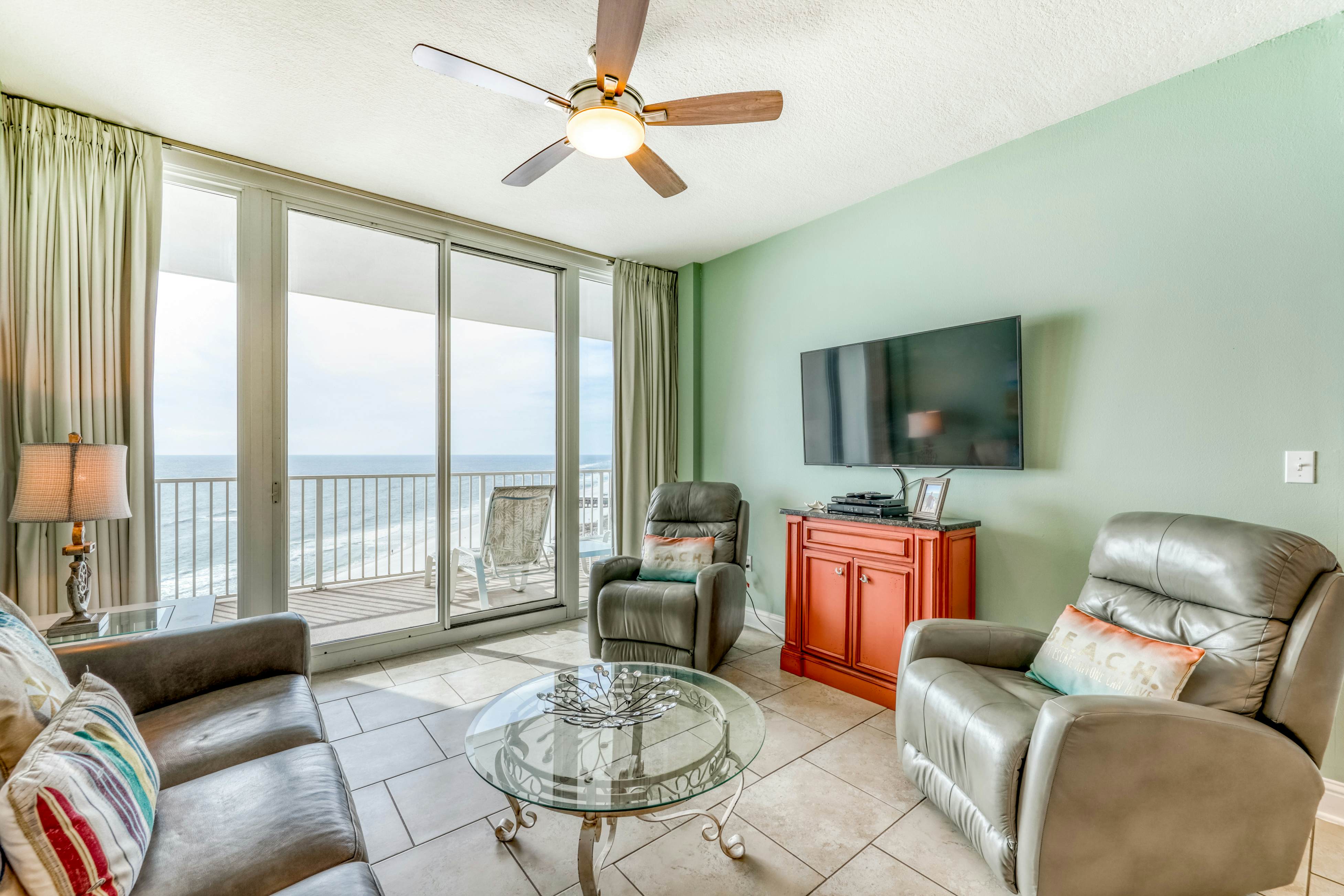 Lighthouse Condo Rentals, Vacation Rentals | Vacasa