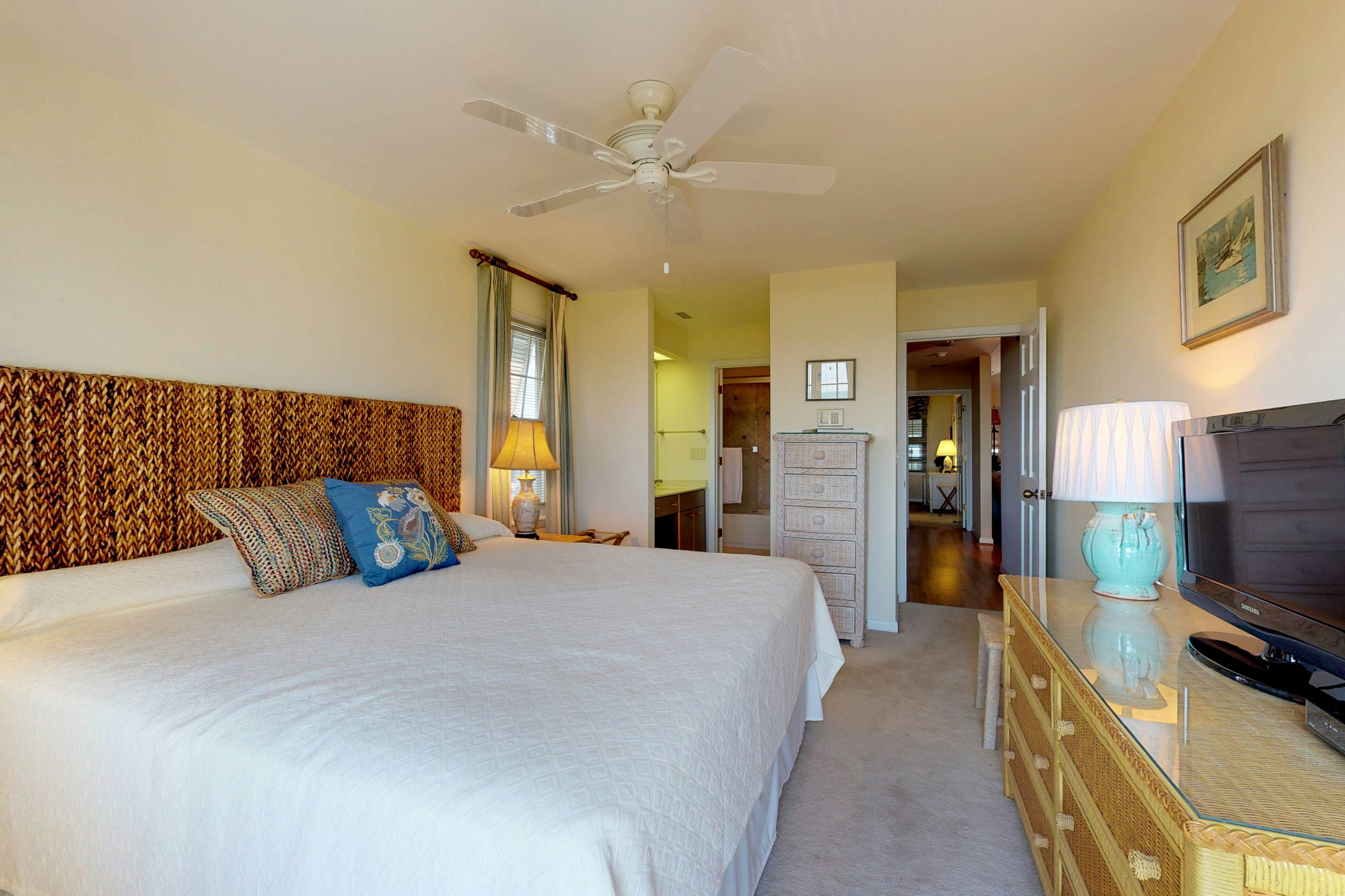 At The Beach | 6 BD North Myrtle Beach, SC Vacation Rental | Vacasa