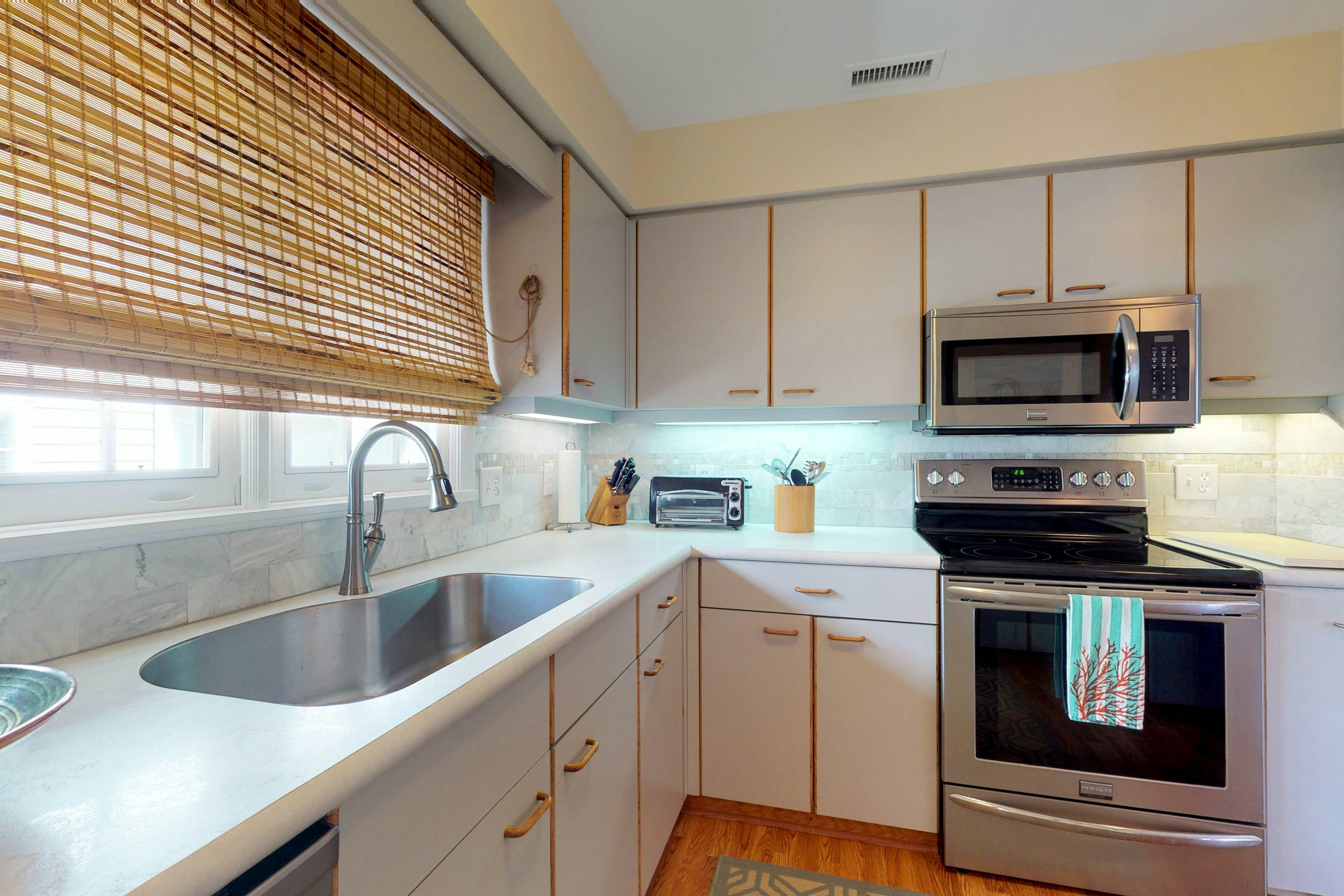 At The Beach | 6 BD North Myrtle Beach, SC Vacation Rental | Vacasa