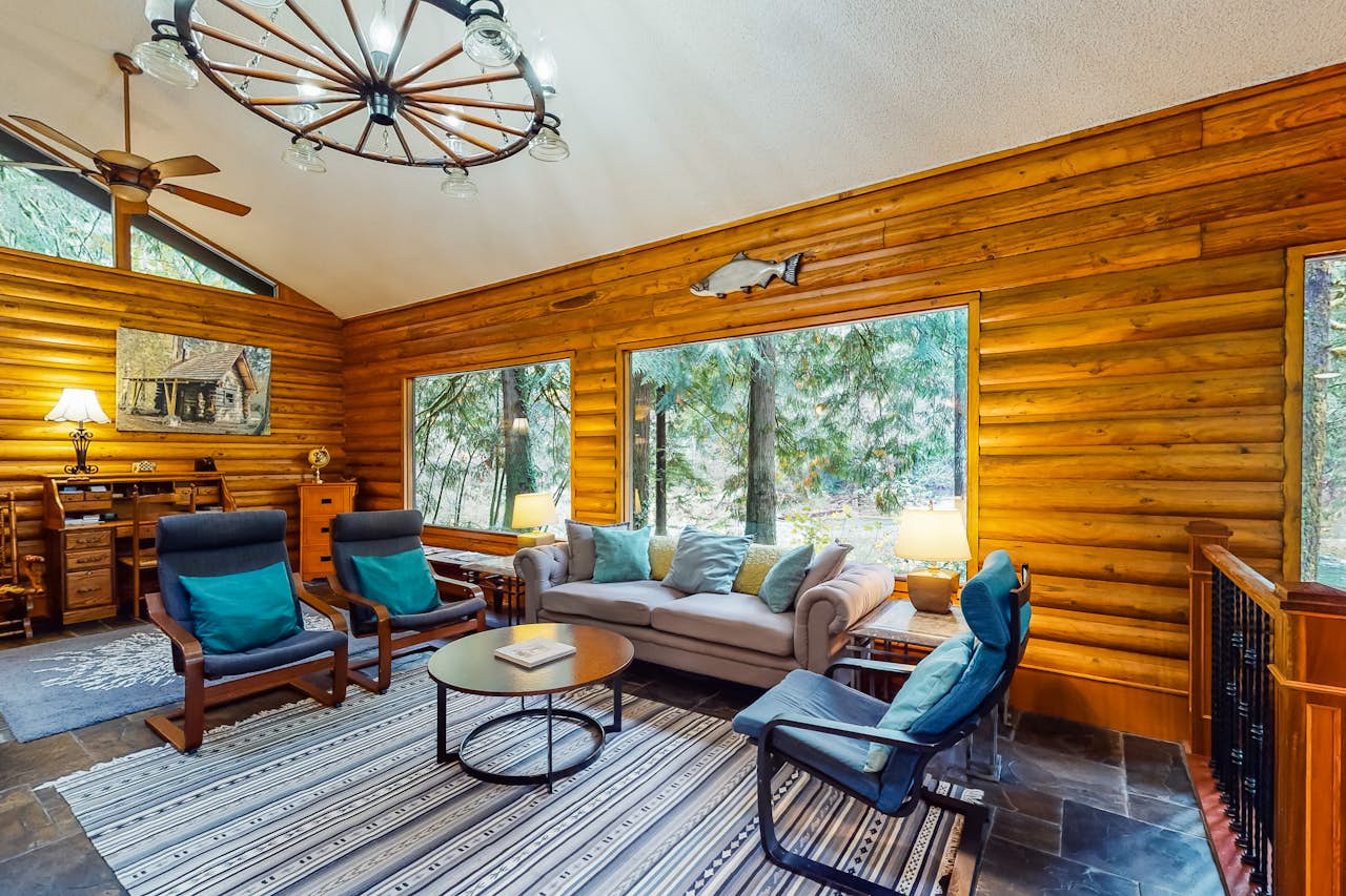 River Bend Lodge | 3 Bed Washougal, WA Cabin | Vacasa