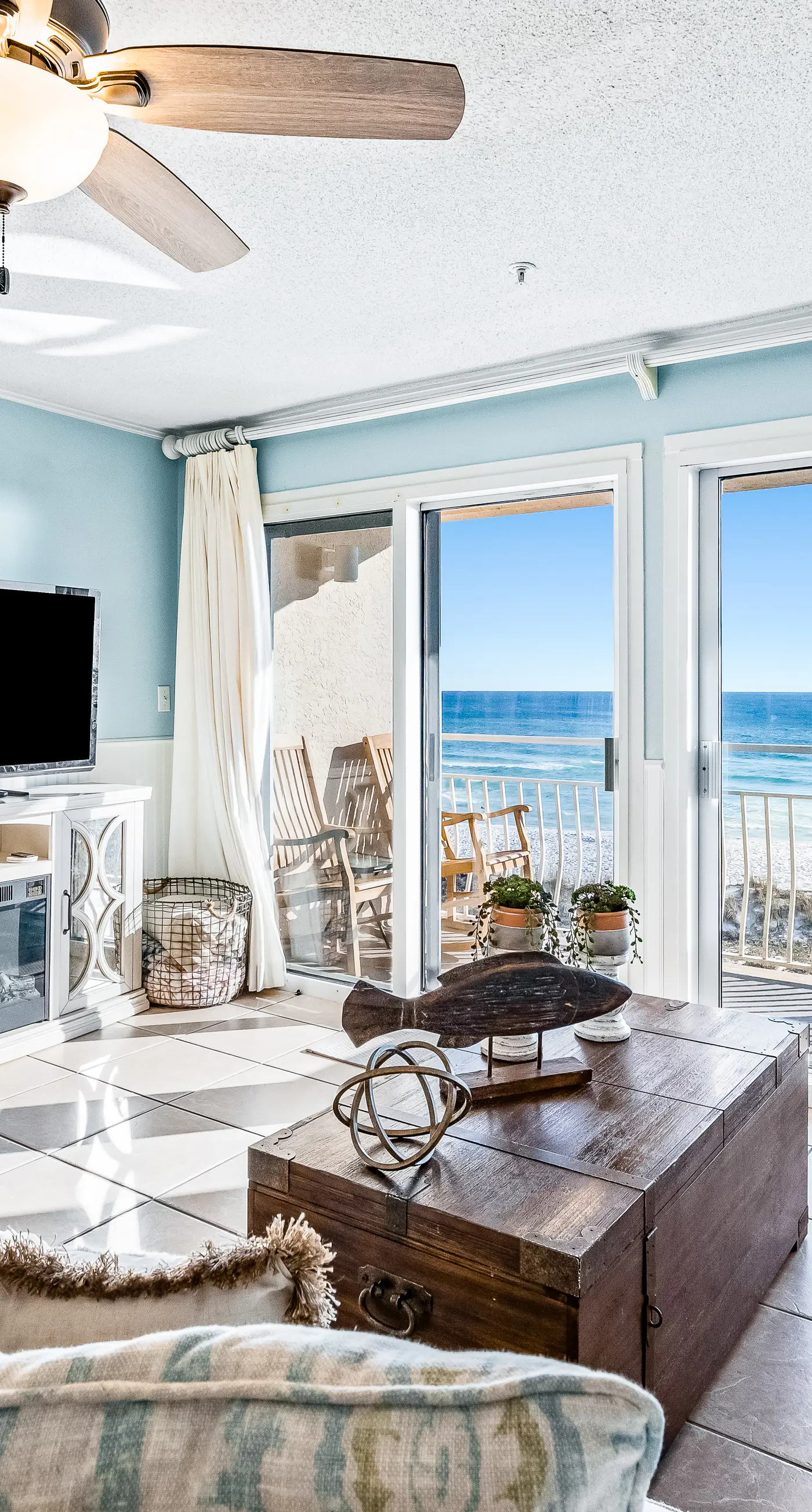 Crystal Sands | Destin Condo Rentals | Professionally Cleaned | Vacasa