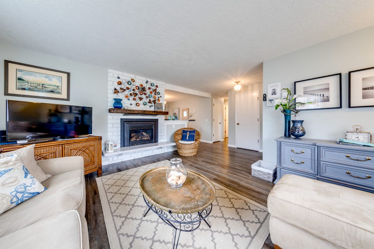 Seashell Beach House | 2 Bed Seaside, OR House | Vacasa