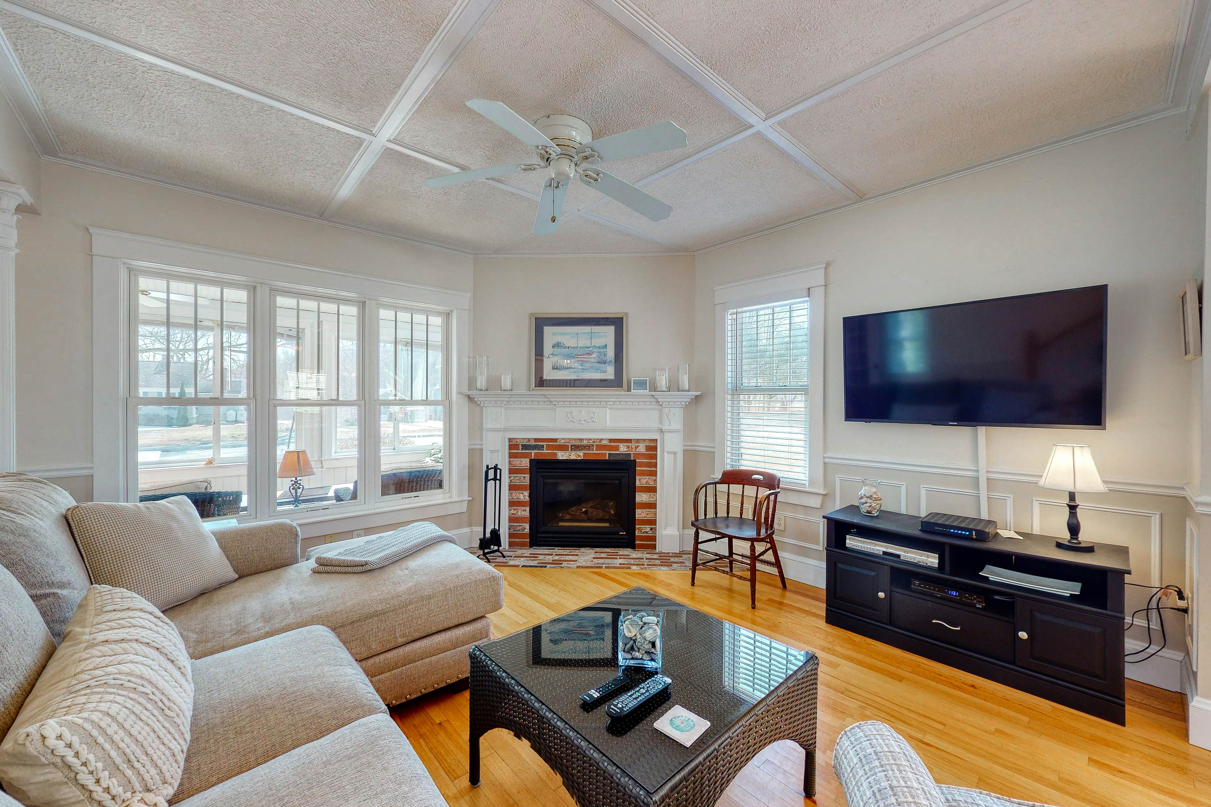 Maine Cabin Rentals, Cottage Rentals | Professionally Cleaned | Vacasa