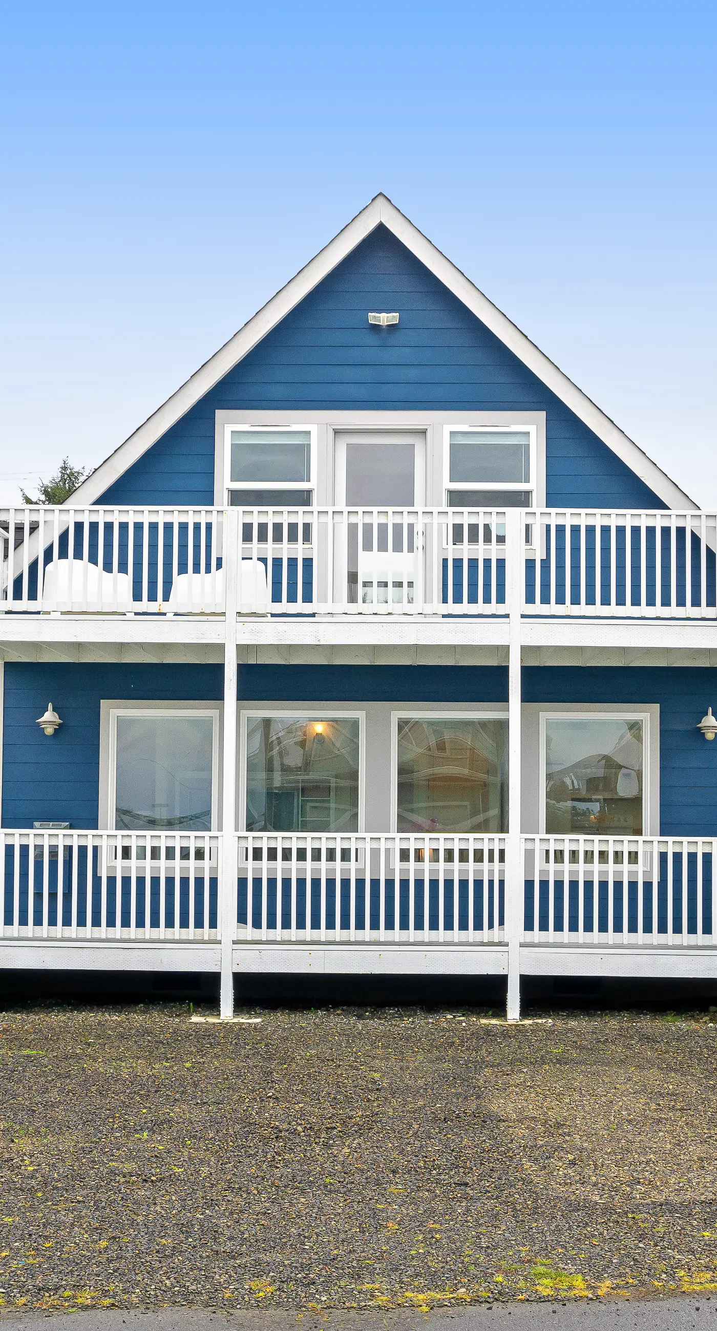 Little Blue Beach House | 3 BD Pacific Beach, WA Vacation Rental | Vacasa