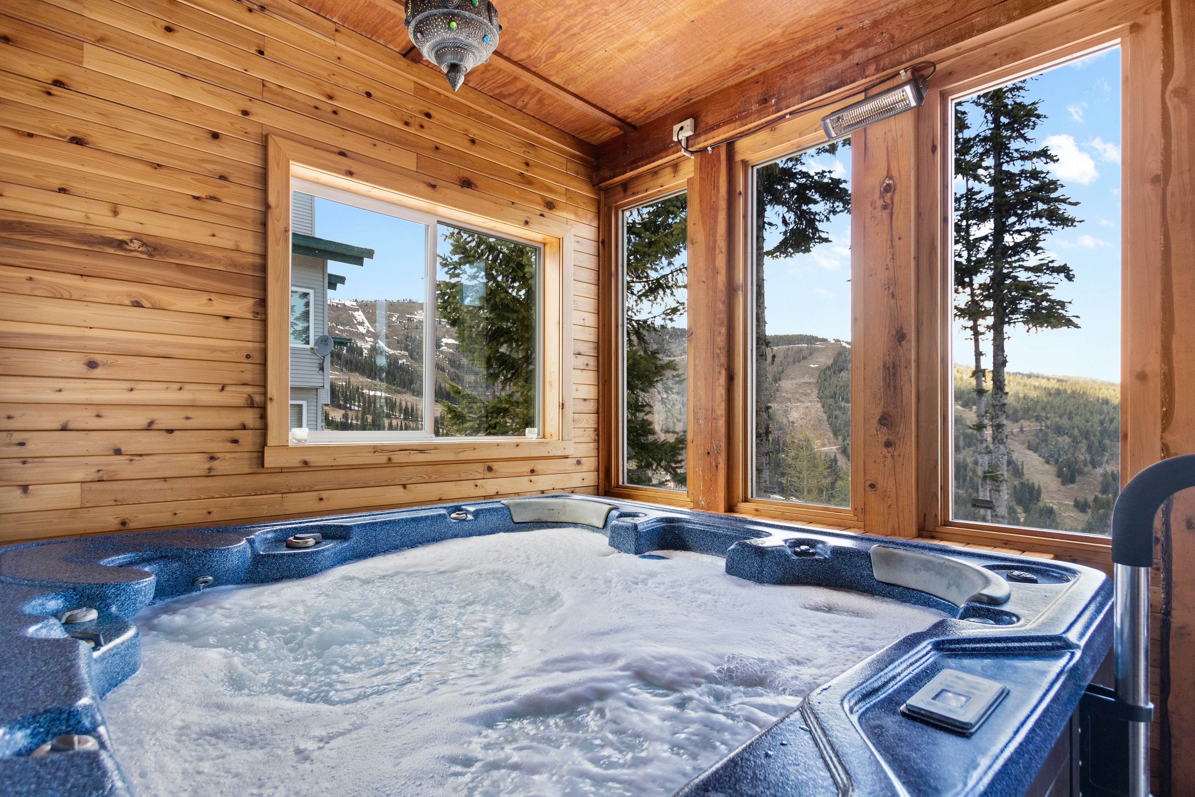 The Castle - Chateau De Melusine | 2 BD Sandpoint, ID Vacation Rental ...