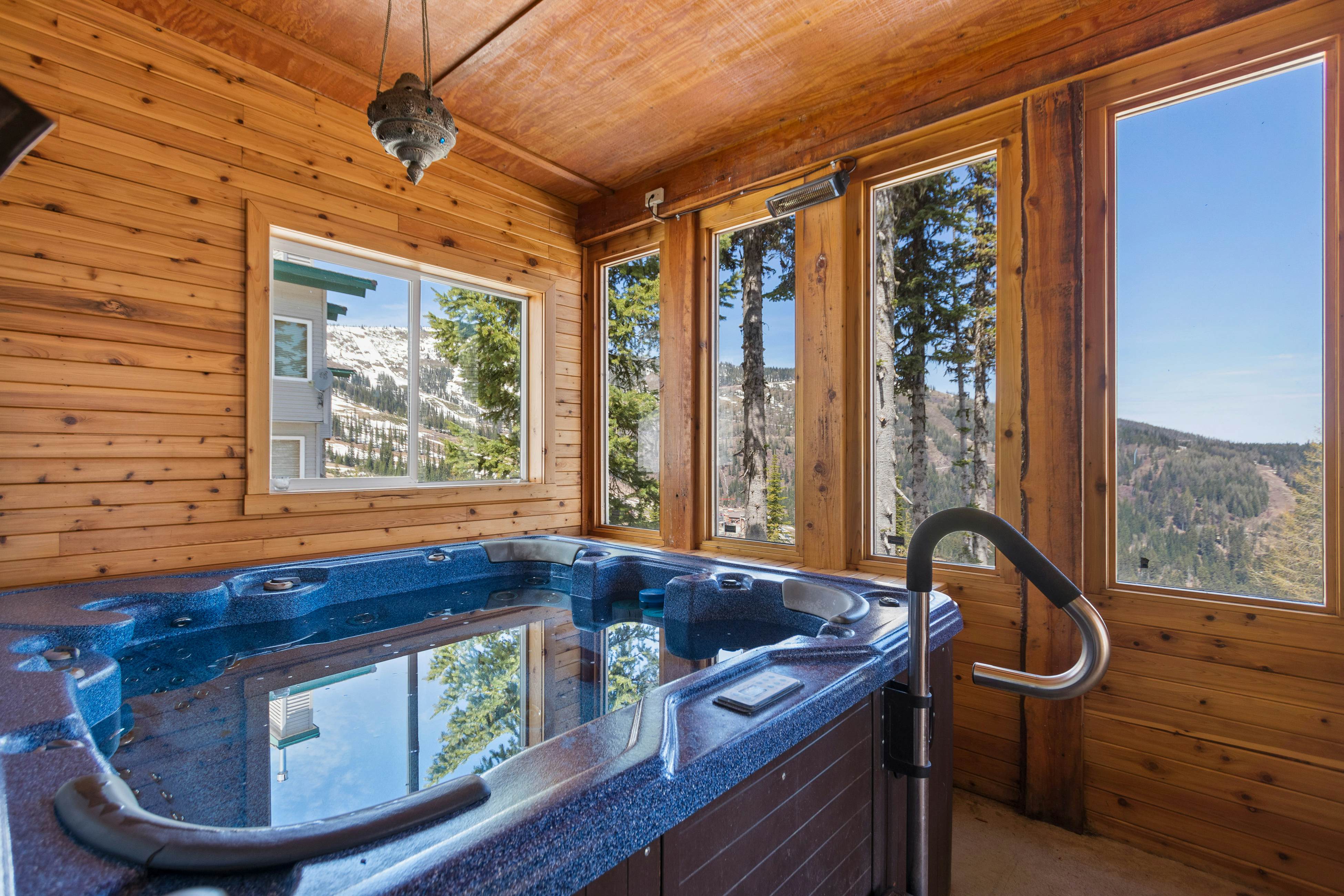 The Castle - Chateau De Melusine | 2 BD Sandpoint, ID Vacation Rental ...