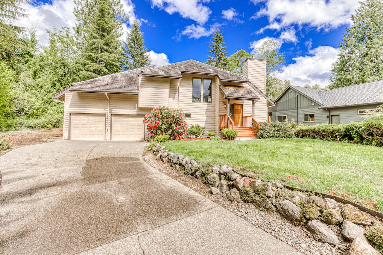 The Golf Course Cabin | 3 Bed Welches, OR House | Vacasa