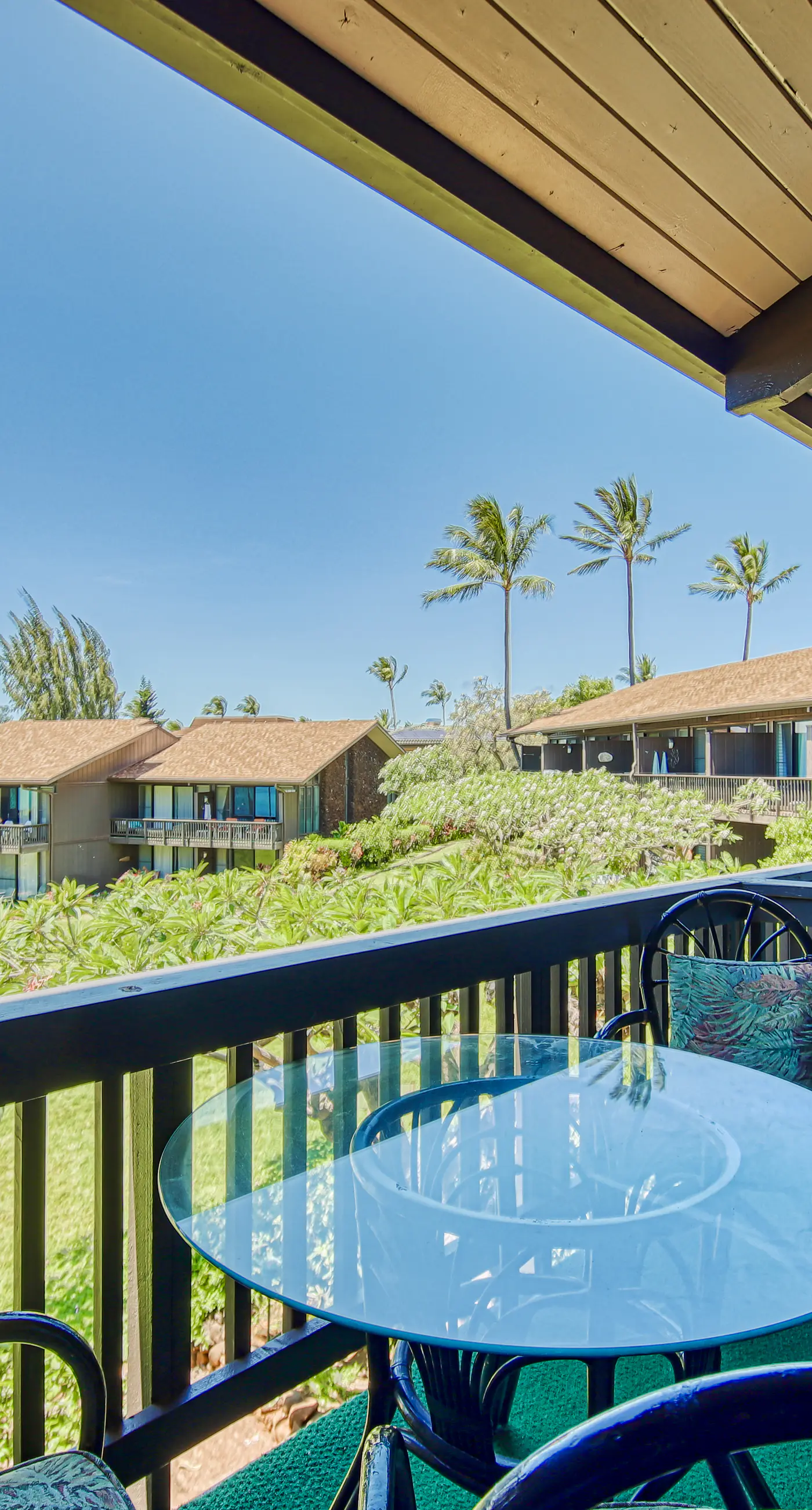 Mahina Surf Vacation Rentals, Condo Rentals | Vacasa