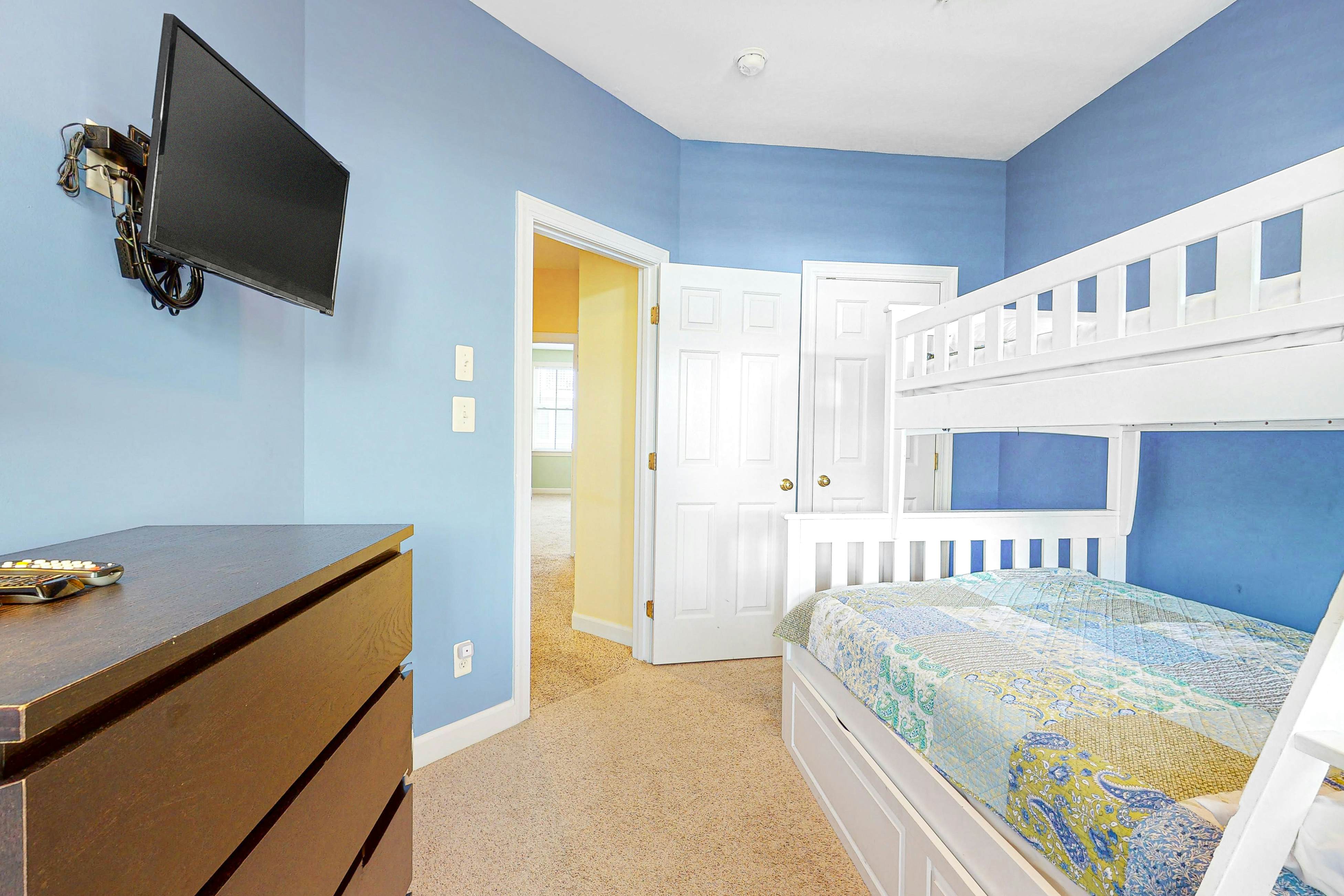 Sunset Island - 52 Island Edge | 5 BD Ocean City, MD Vacation Rental ...