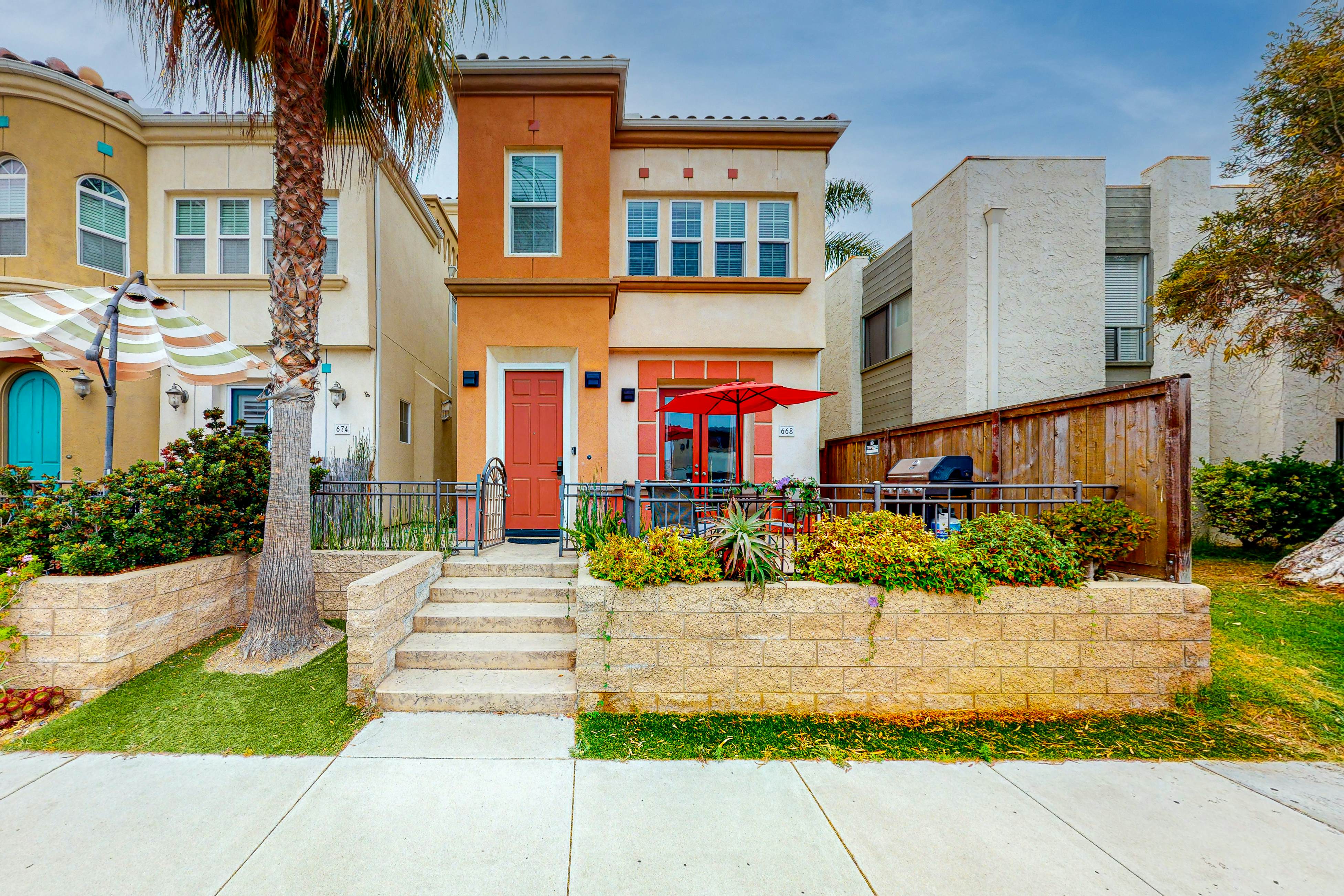 Oceanside, CA Vacation Rentals, Beach House Rentals | Vacasa