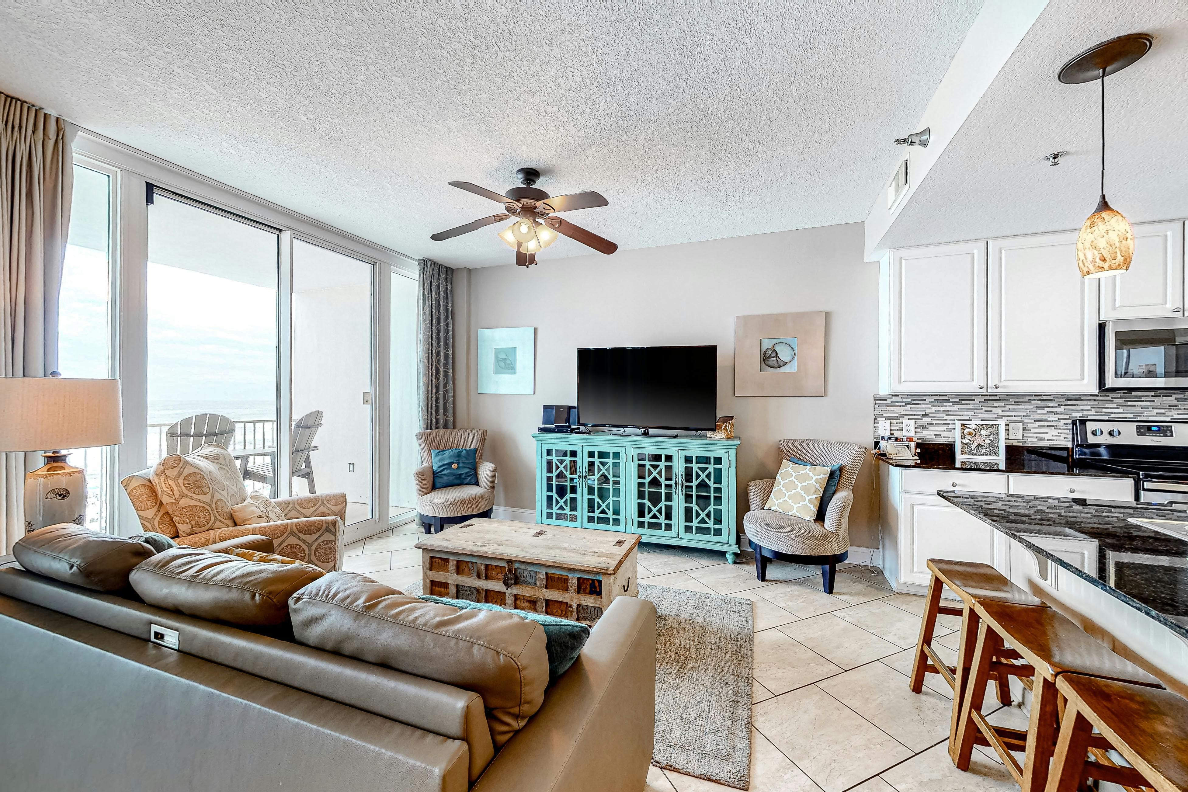 Lighthouse Condo Rentals, Vacation Rentals | Vacasa