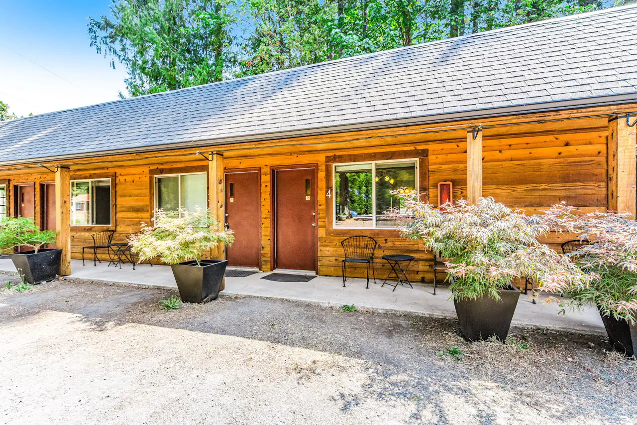 Mount Lena Room 4 at Mount Walker Inn | 0 Bed Quilcene, WA Studio | Vacasa