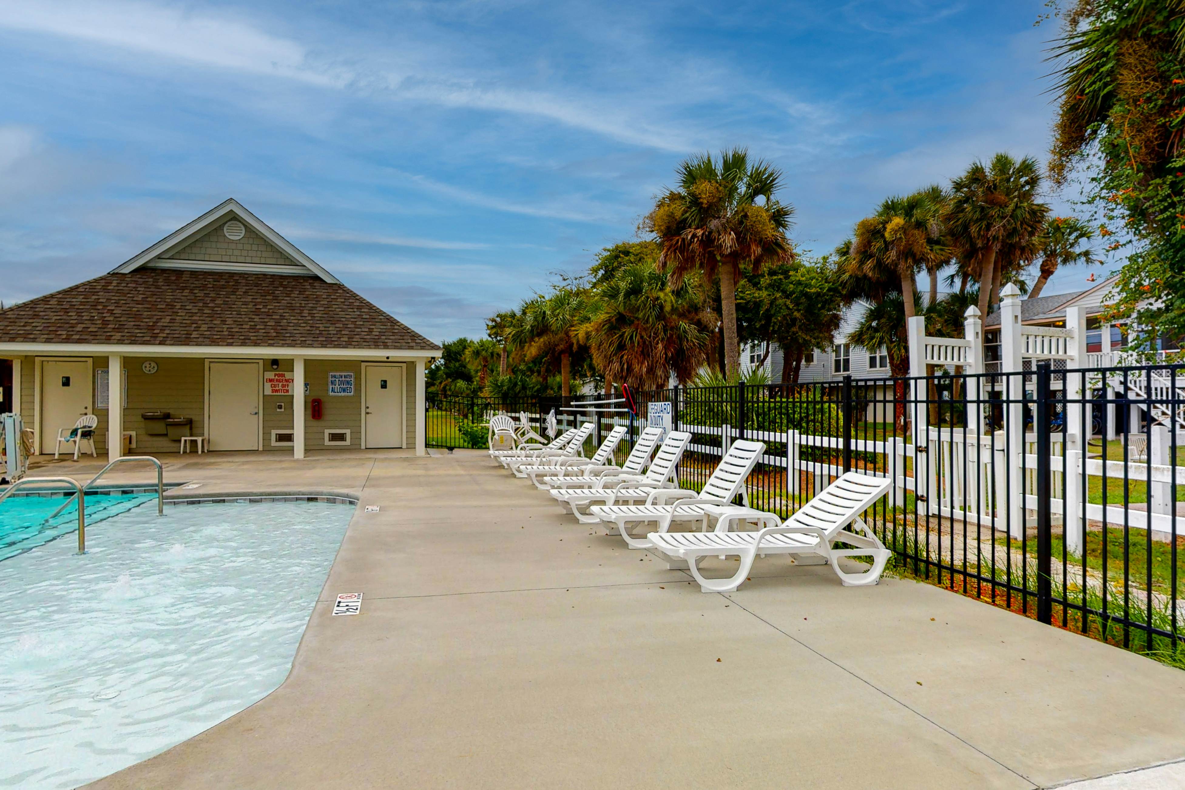 The Retreat 7A | 3 BD Edisto Beach, SC Vacation Rental | Vacasa