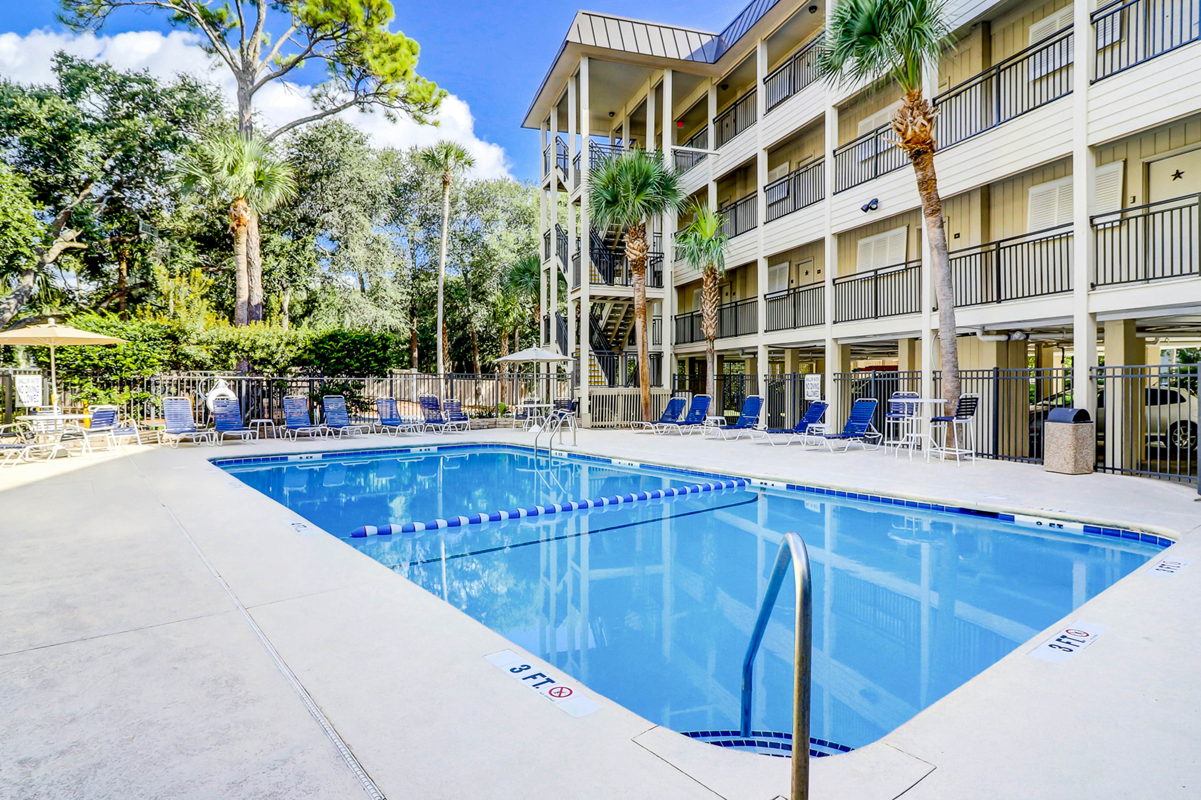 Sea Side Villas II 149 | 1 BD Hilton Head, SC Vacation Rental | Vacasa