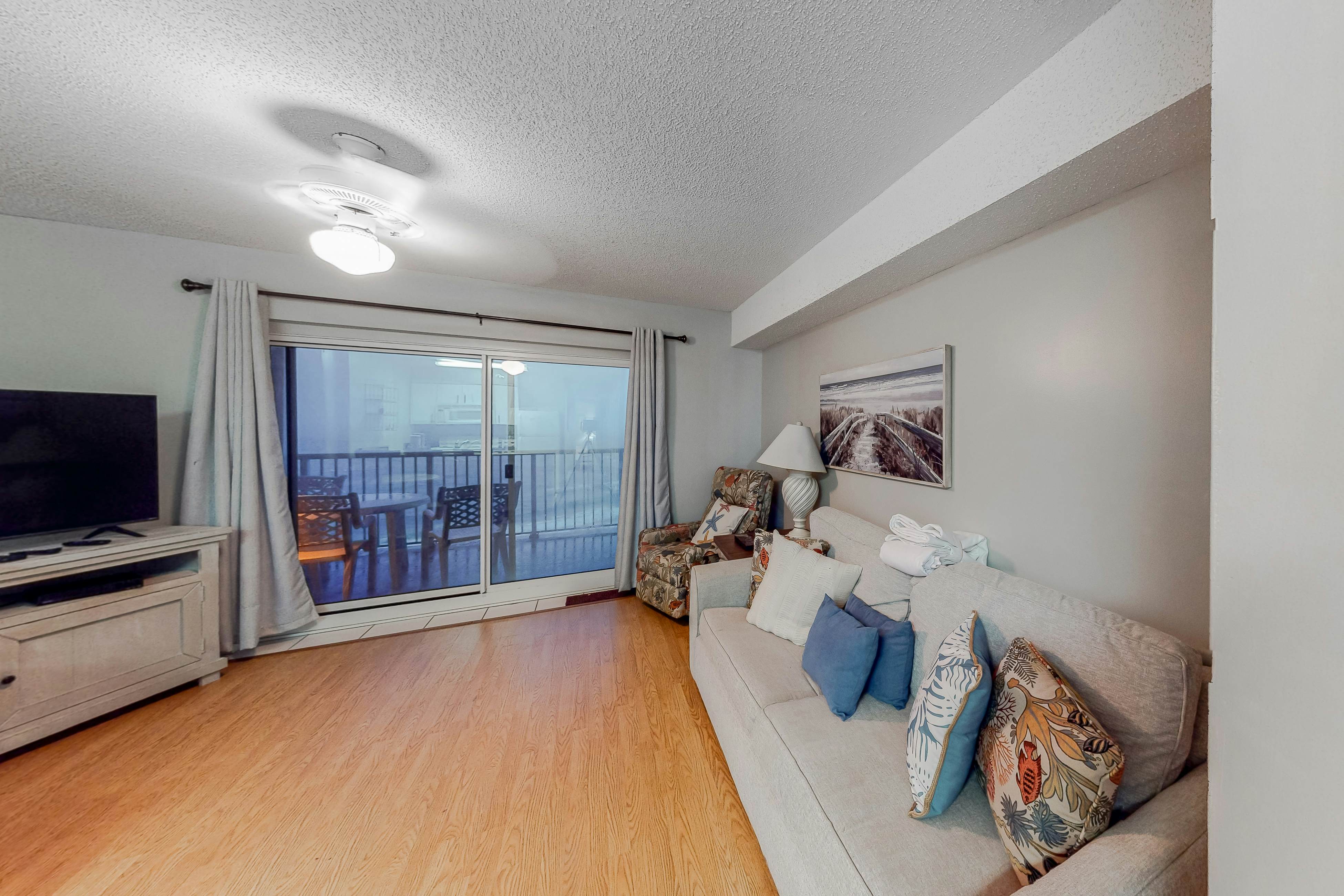 The Tradewinds Condo Rentals | Orange Beach, AL | Vacasa
