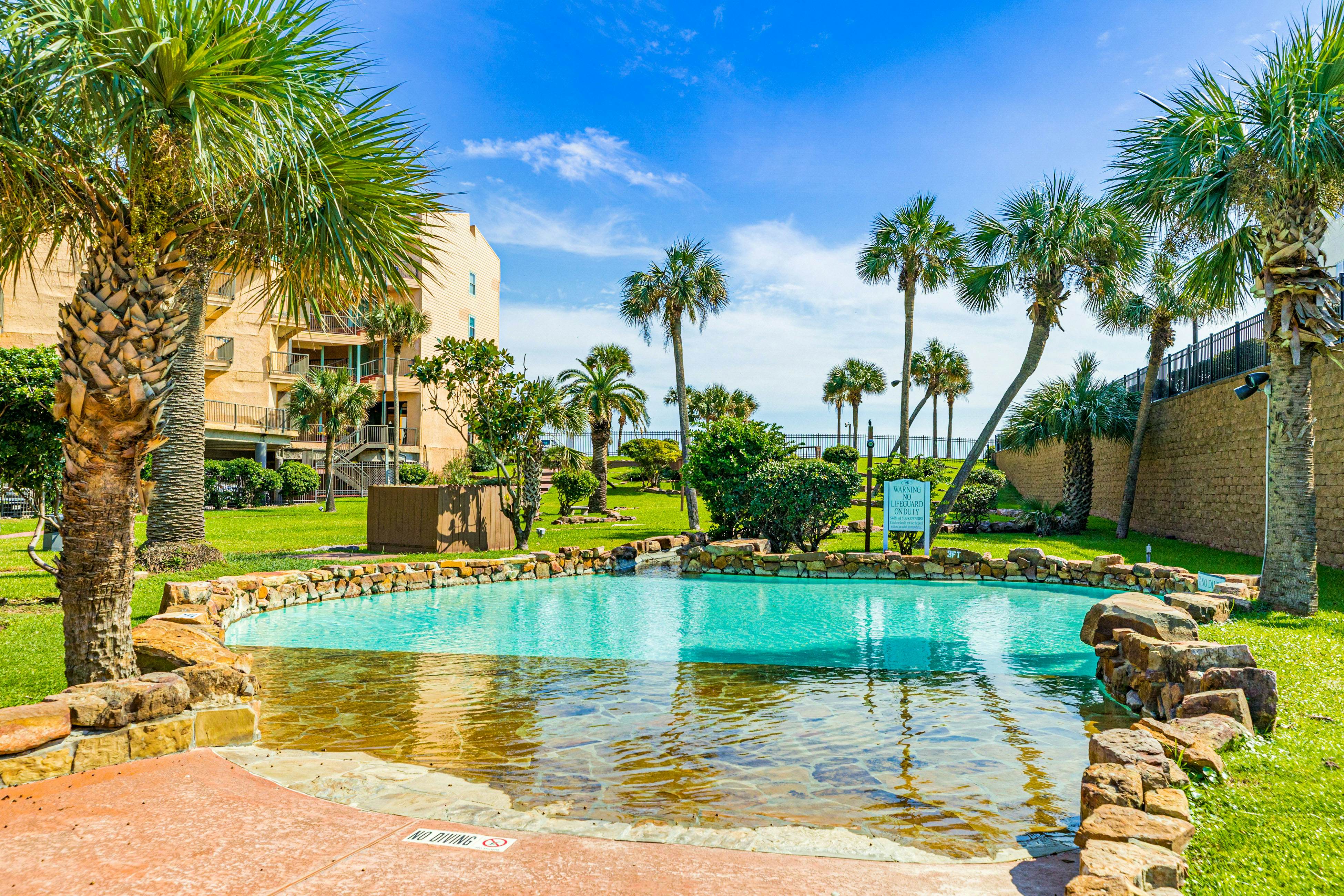 Maravilla Condos: Lonestar Oceanview Villa 1 | 1 BD Galveston, TX ...