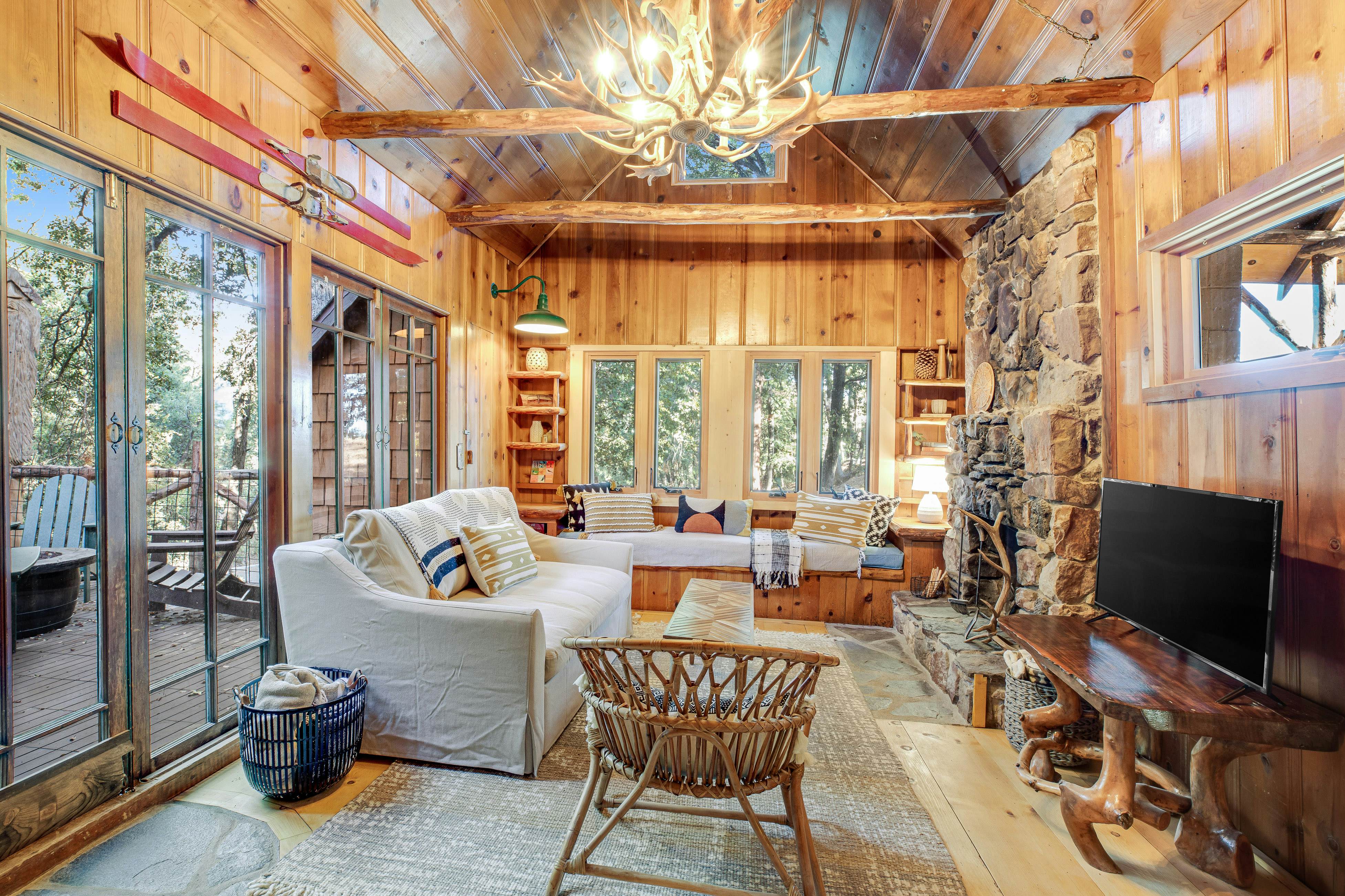 Idyllwild Cabins, Vacation Rentals | Professionally Cleaned | Vacasa