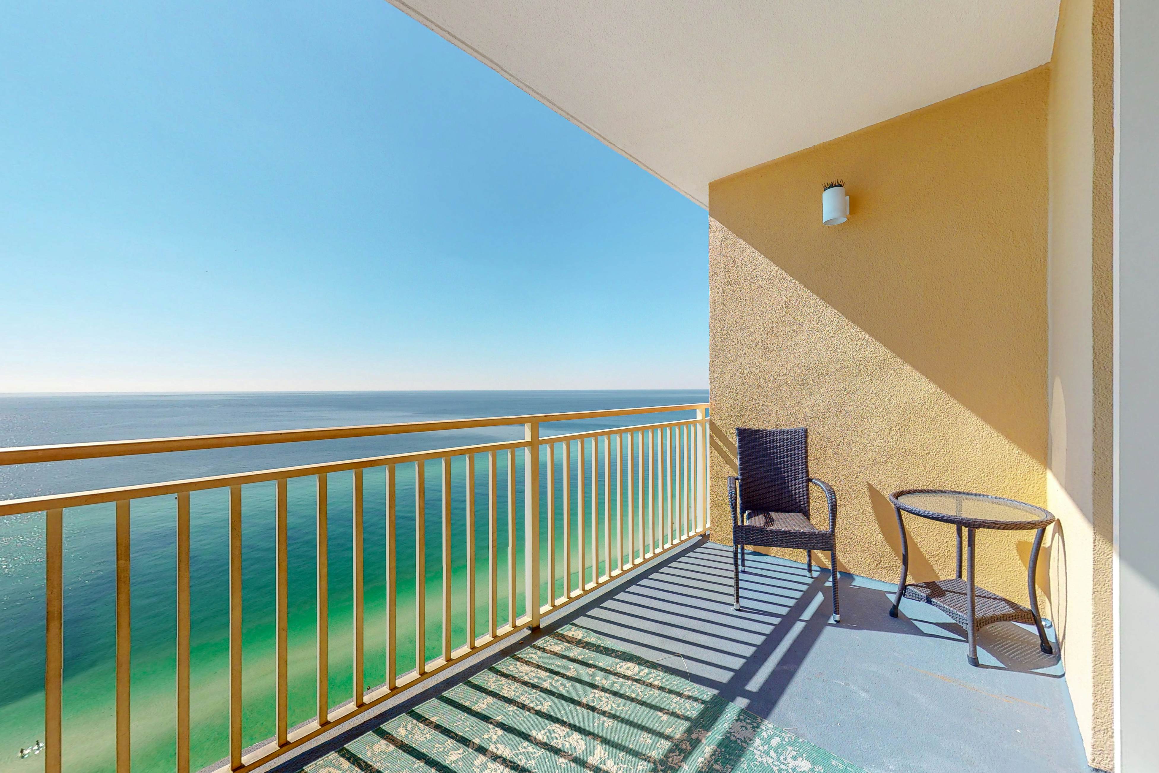 Splash Resort | Panama City Beach Condos, Resort Rentals | Vacasa