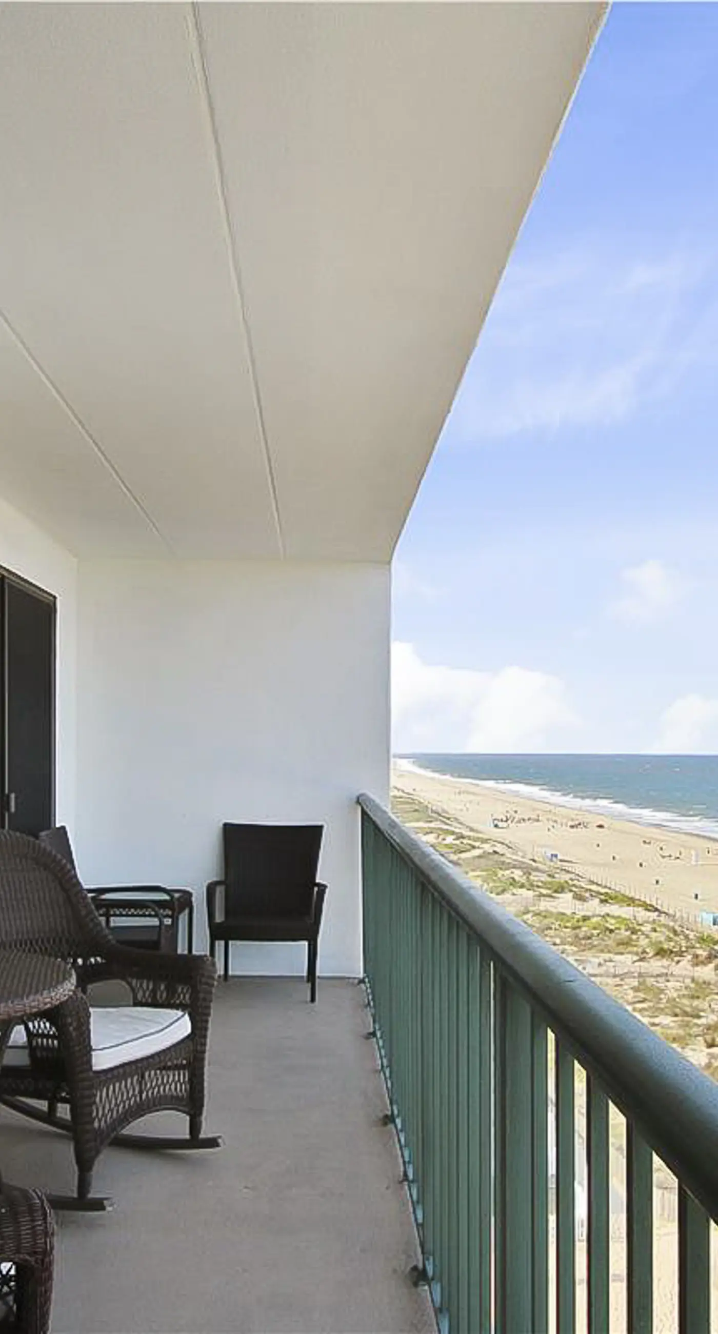 Summer Beach Vacation Rentals, Condos | Vacasa
