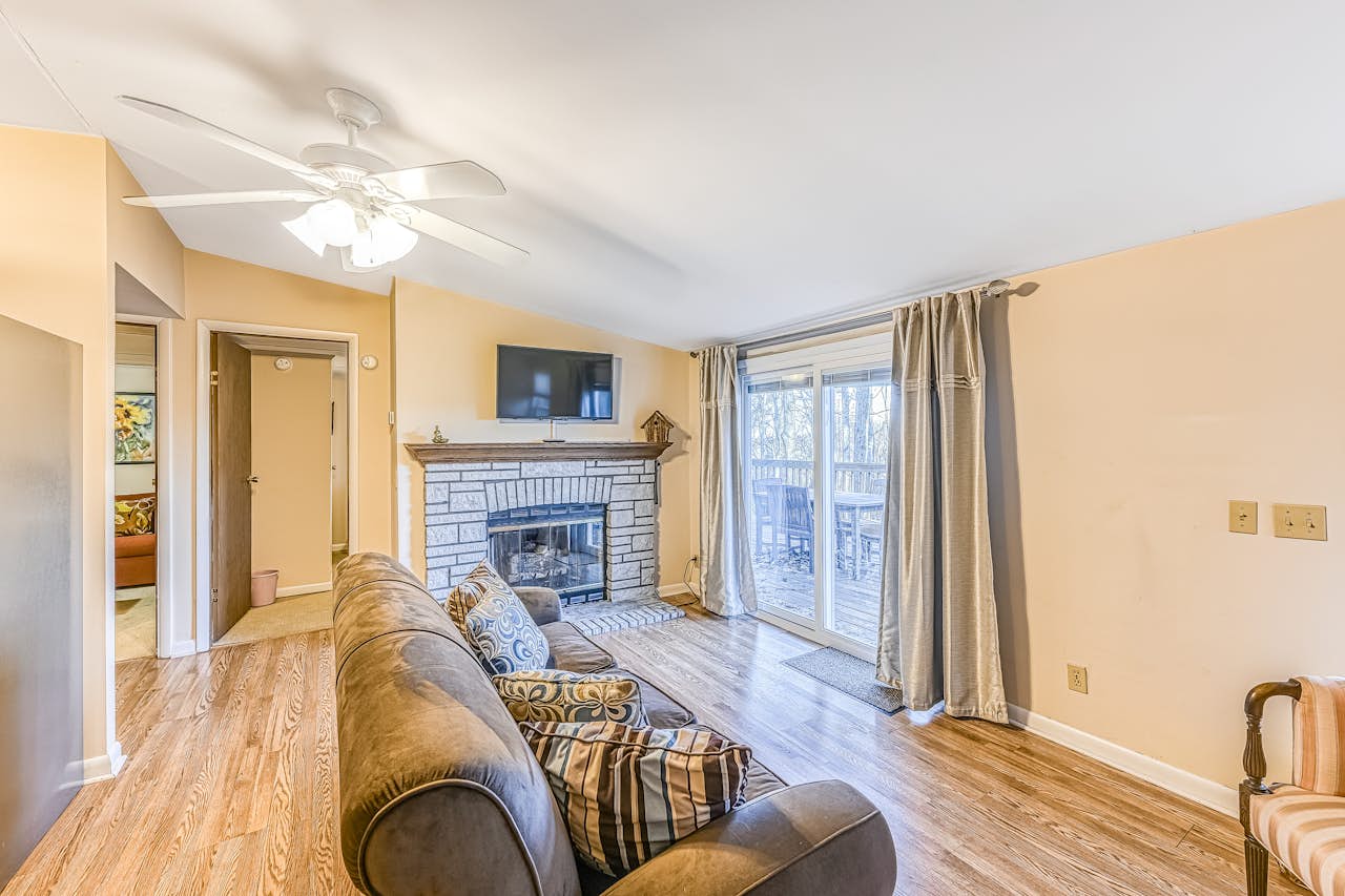 Birdhouse Lodge | 2 Bed Oakland, MD House | Vacasa