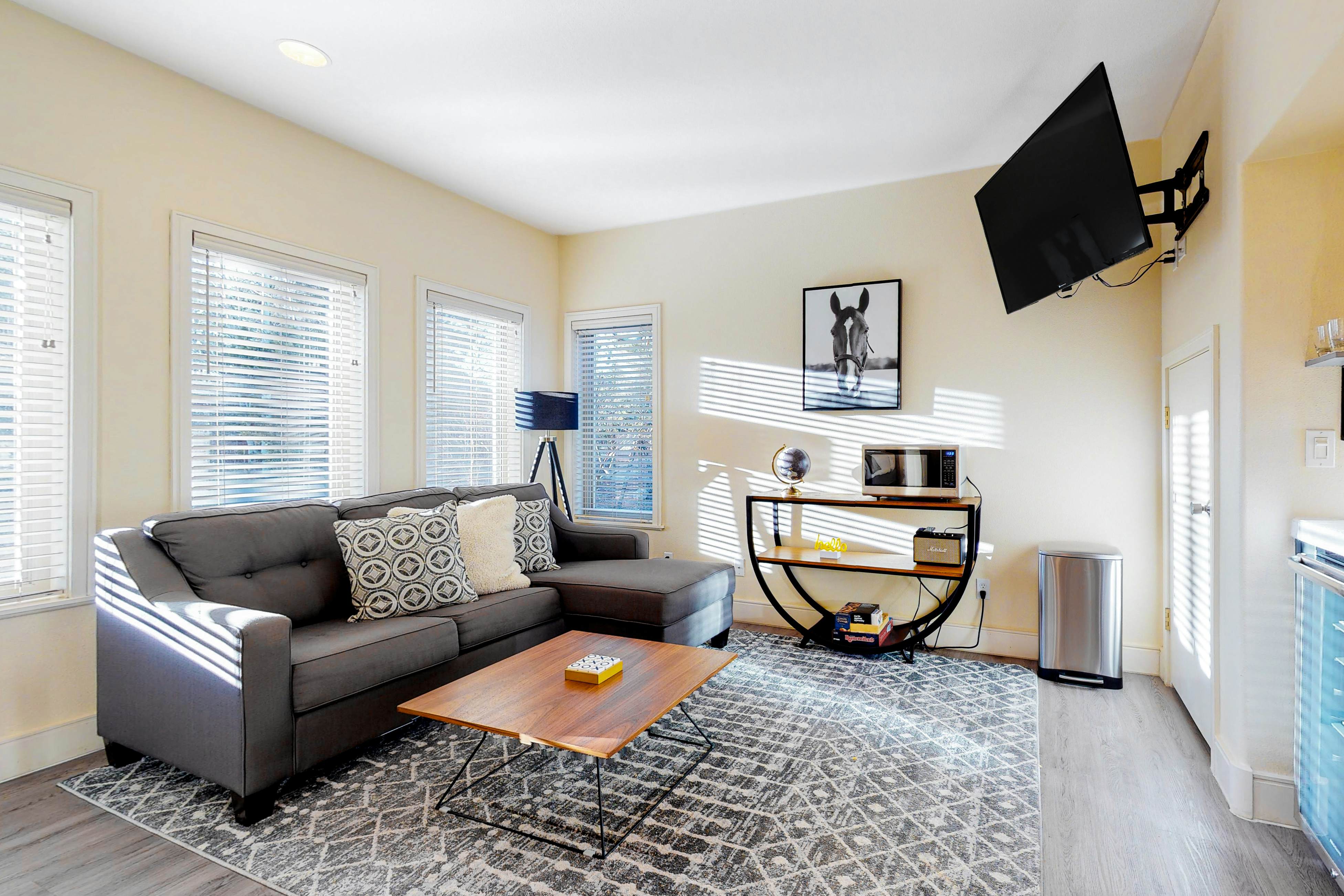 Bend Vacation Rentals, Cabin Rentals, Lodging | Vacasa