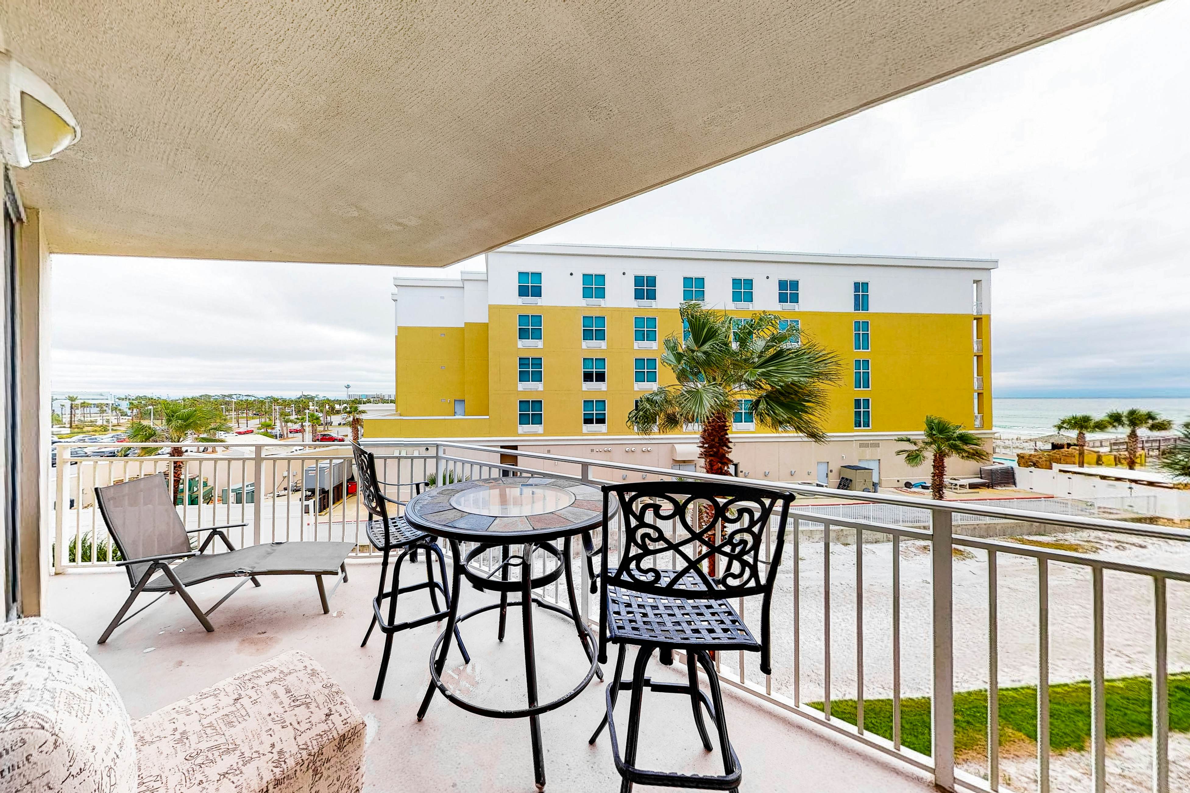 Waterscape Condo Rentals - Fort Walton Beach, FL | Vacasa