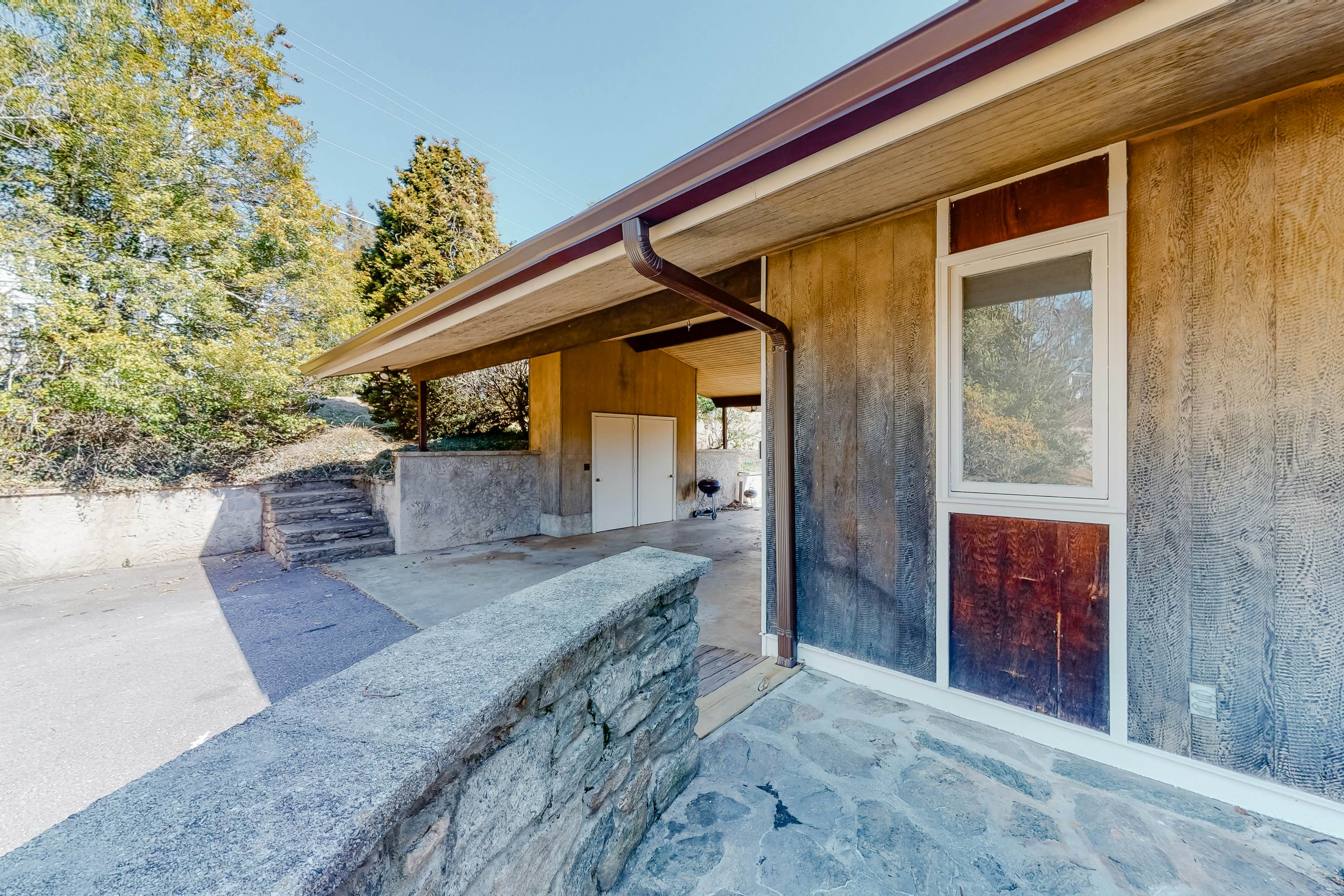 Morris Villa Upper | 4 BD Lake Junaluska, NC Vacation Rental | Vacasa