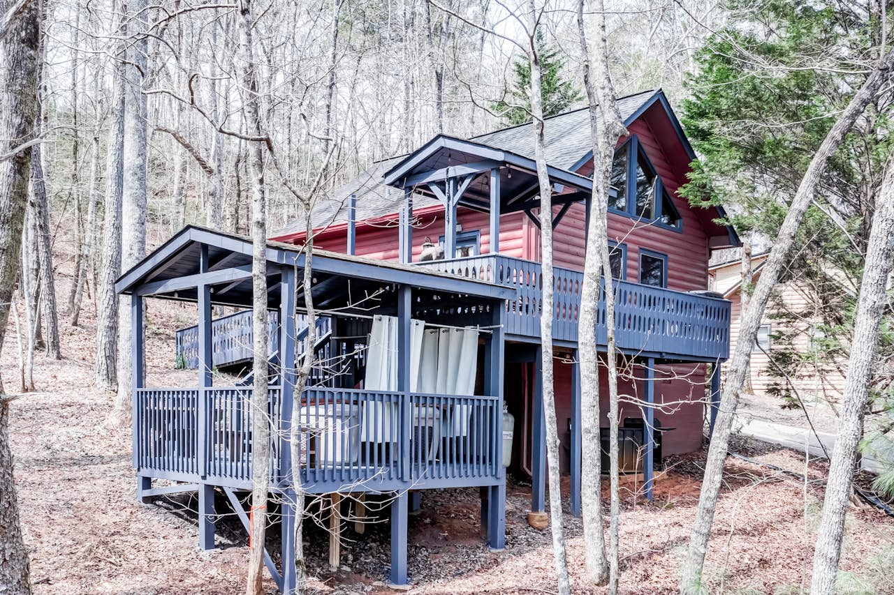 The Happy Camper | 1 Bed Helen, GA Cabin | Vacasa