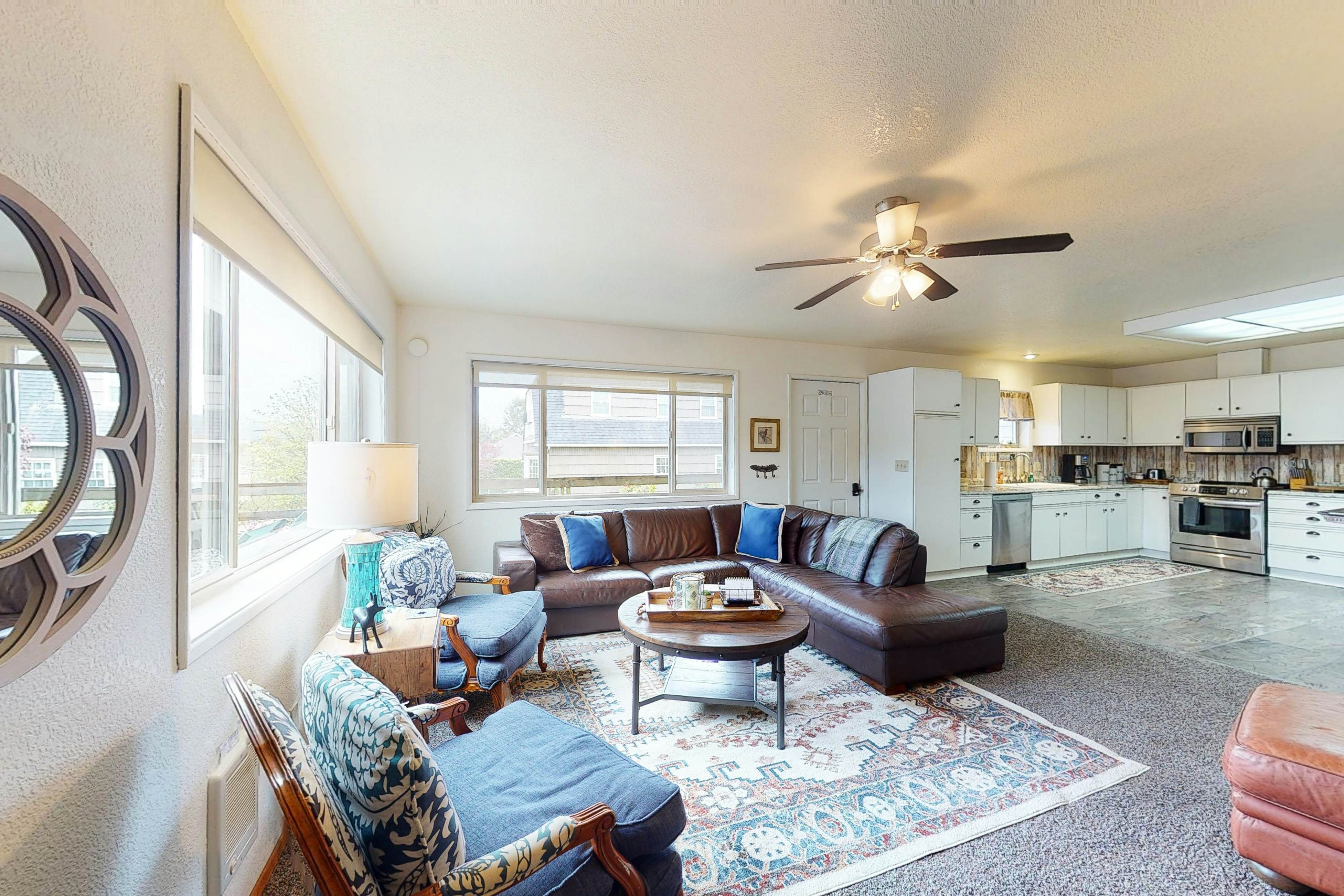 Southern Oregon Coast Vacation Rentals, Cabin Rentals | Vacasa