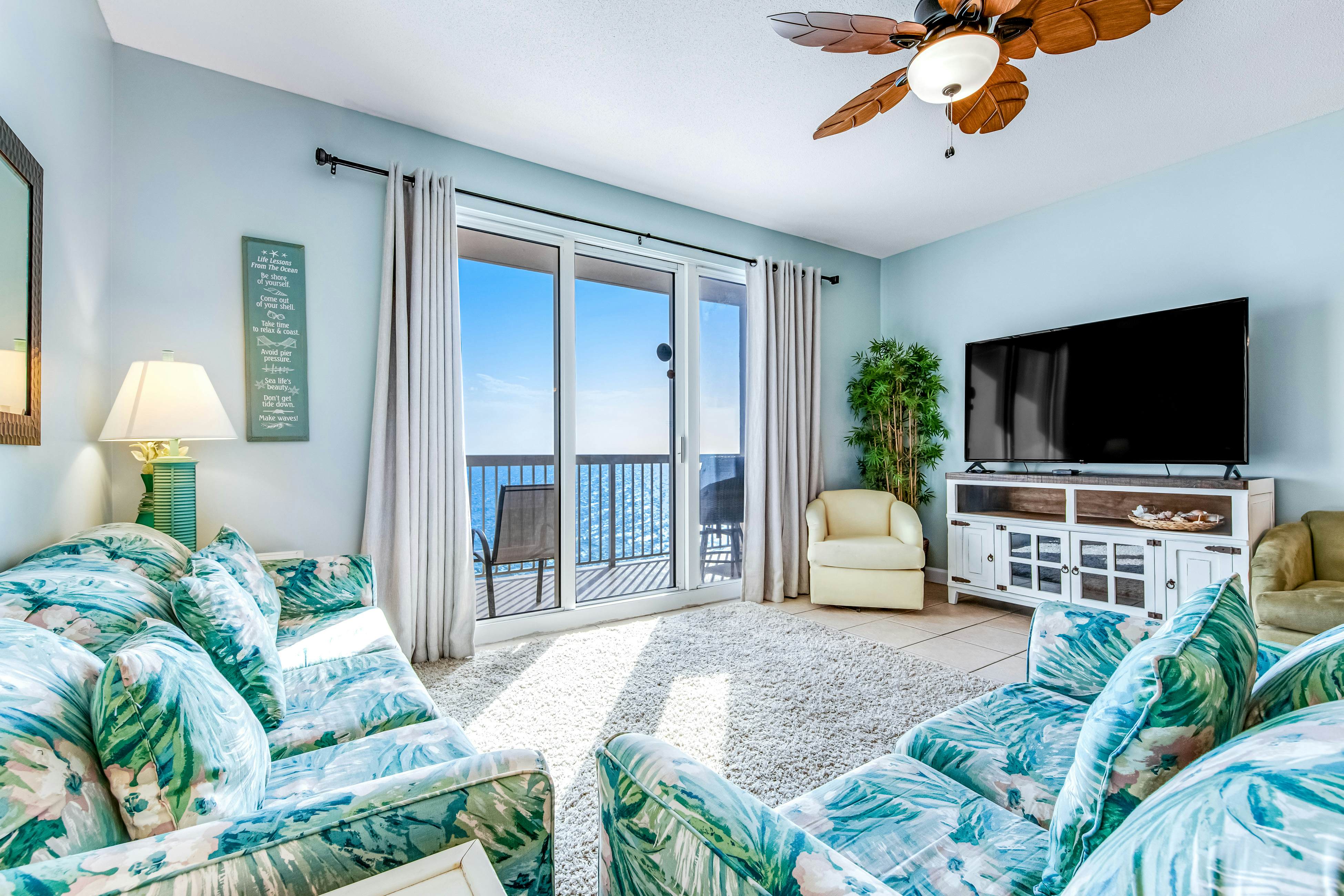 Seychelles Beach Resort | Panama City Beach Condos | Vacasa