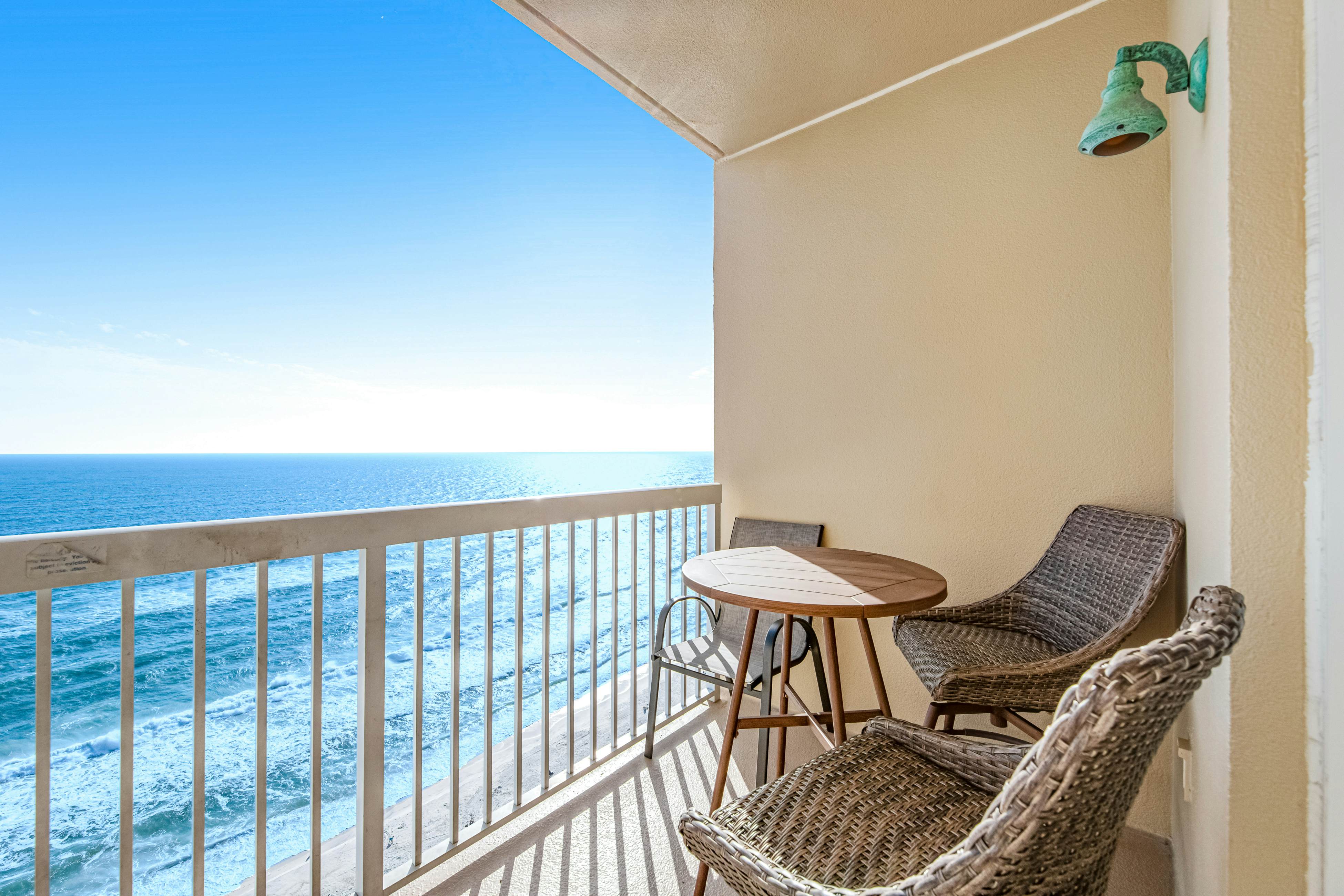 Seychelles Beach Resort | Panama City Beach Condos | Vacasa