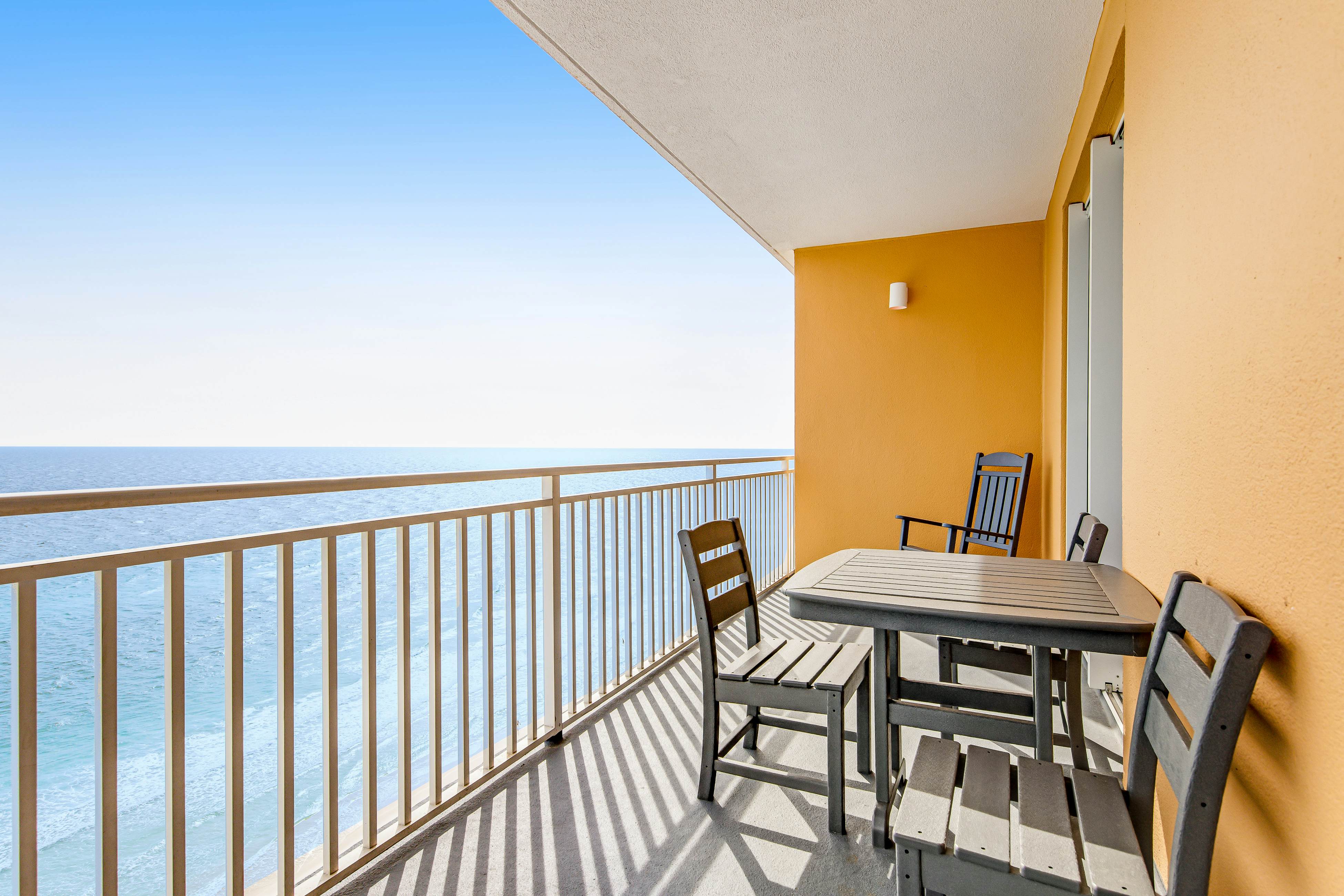 Splash Resort | Panama City Beach Condos, Resort Rentals | Vacasa