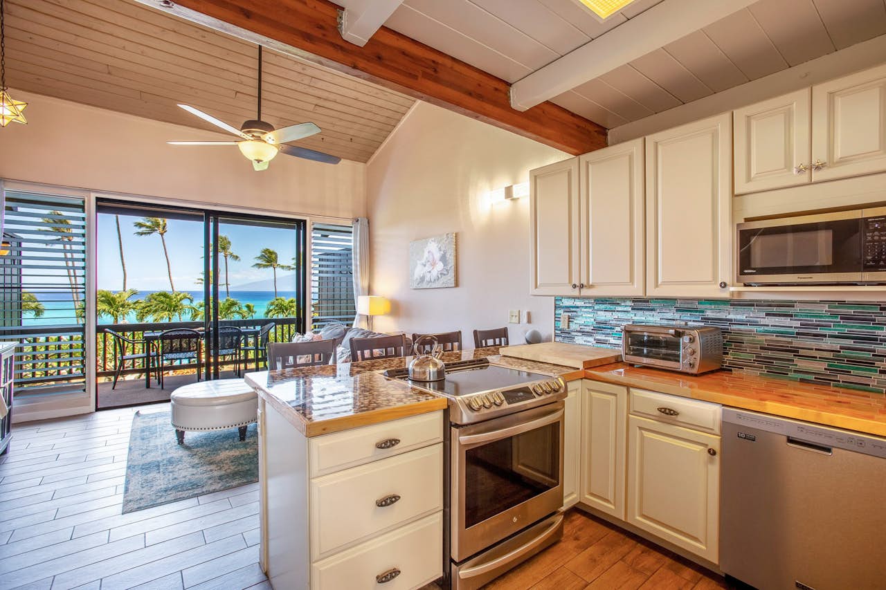 Mahina Surf 215 | 2 Bed Lahaina, HI Condo | Vacasa