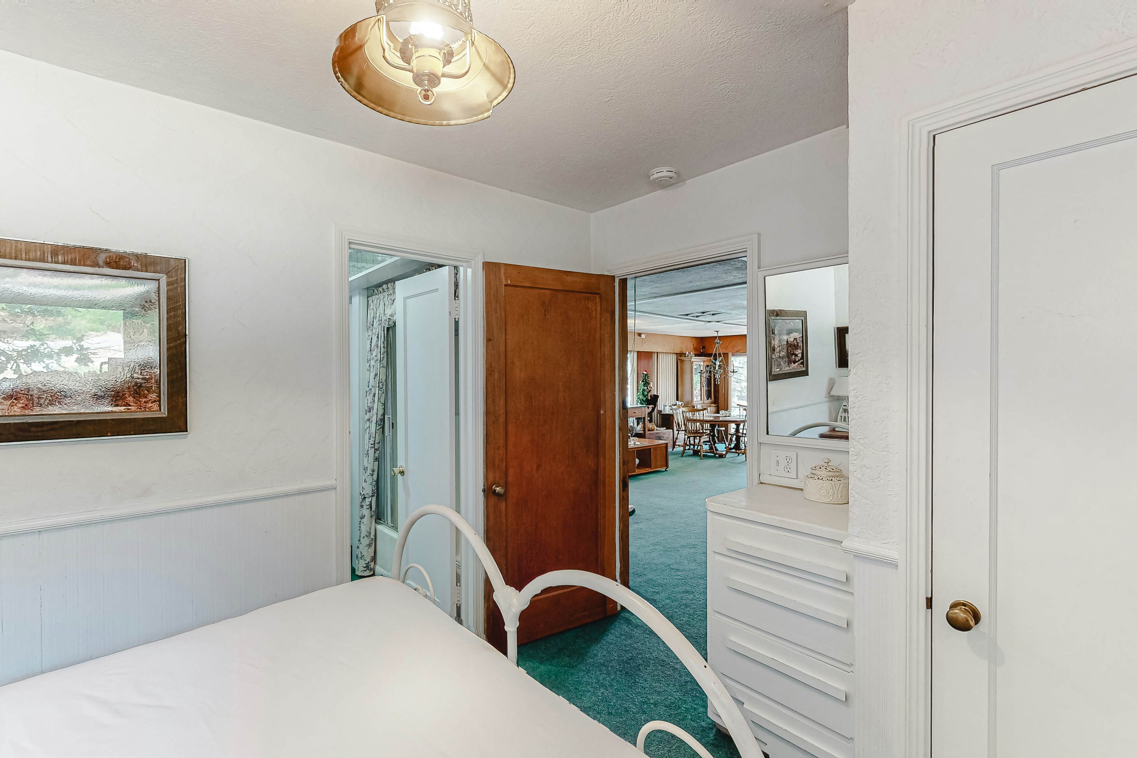 Paha Lakefront | 4 BD Bass Lake, CA Vacation Rental | Vacasa