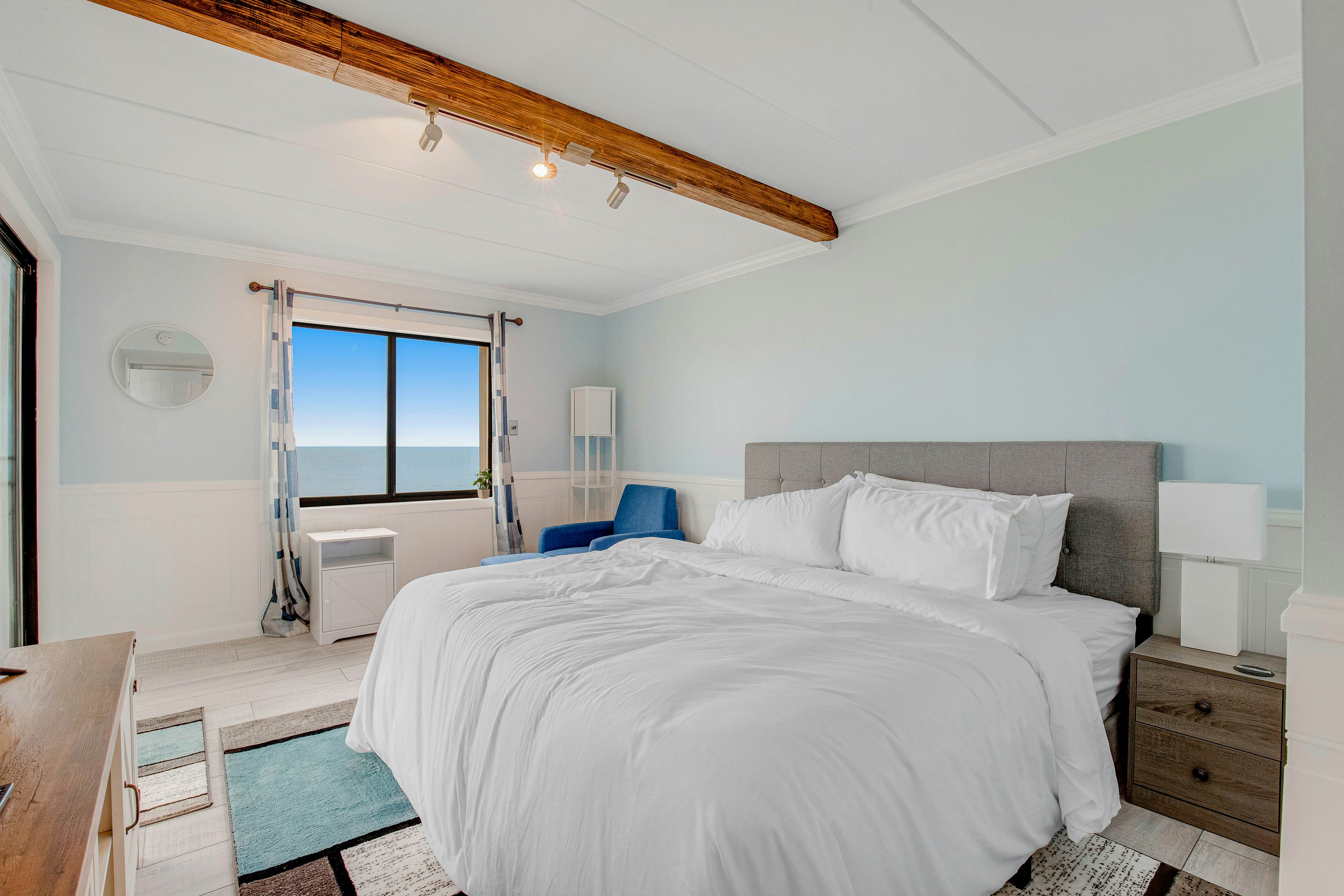 Waikiki 305 | 2 BD Ocean City, MD Vacation Rental | Vacasa