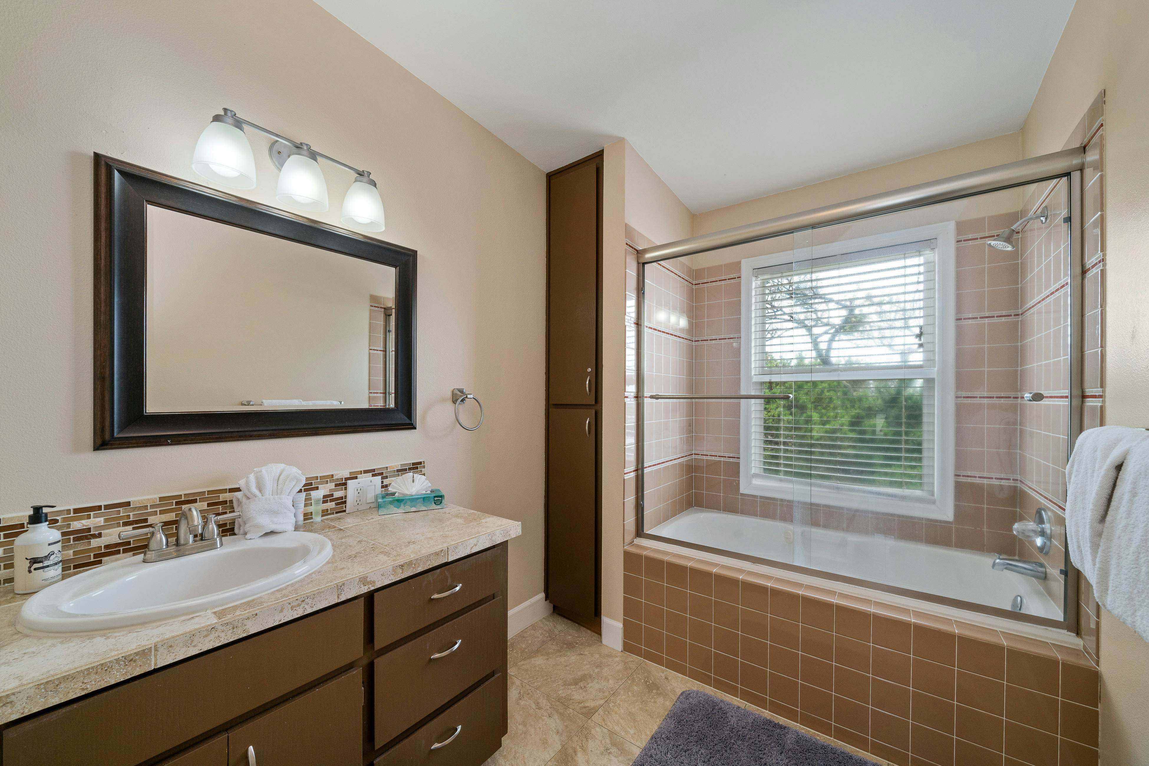 Hallie House ~ MCA 314 | 3 BD Manzanita, OR Vacation Rental | Vacasa