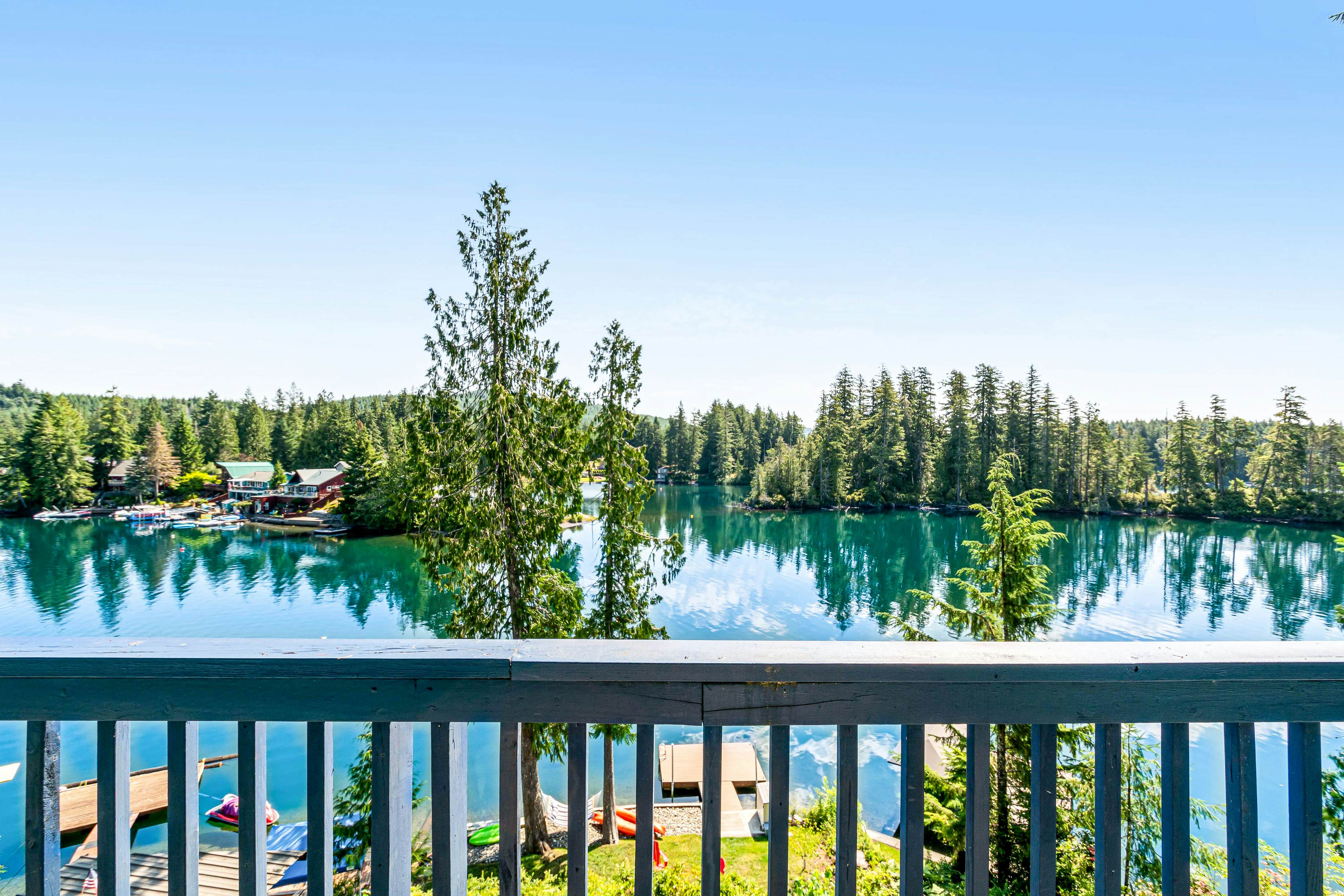The Lakefront Treehouse | 3 BD Shelton, WA Vacation Rental | Vacasa