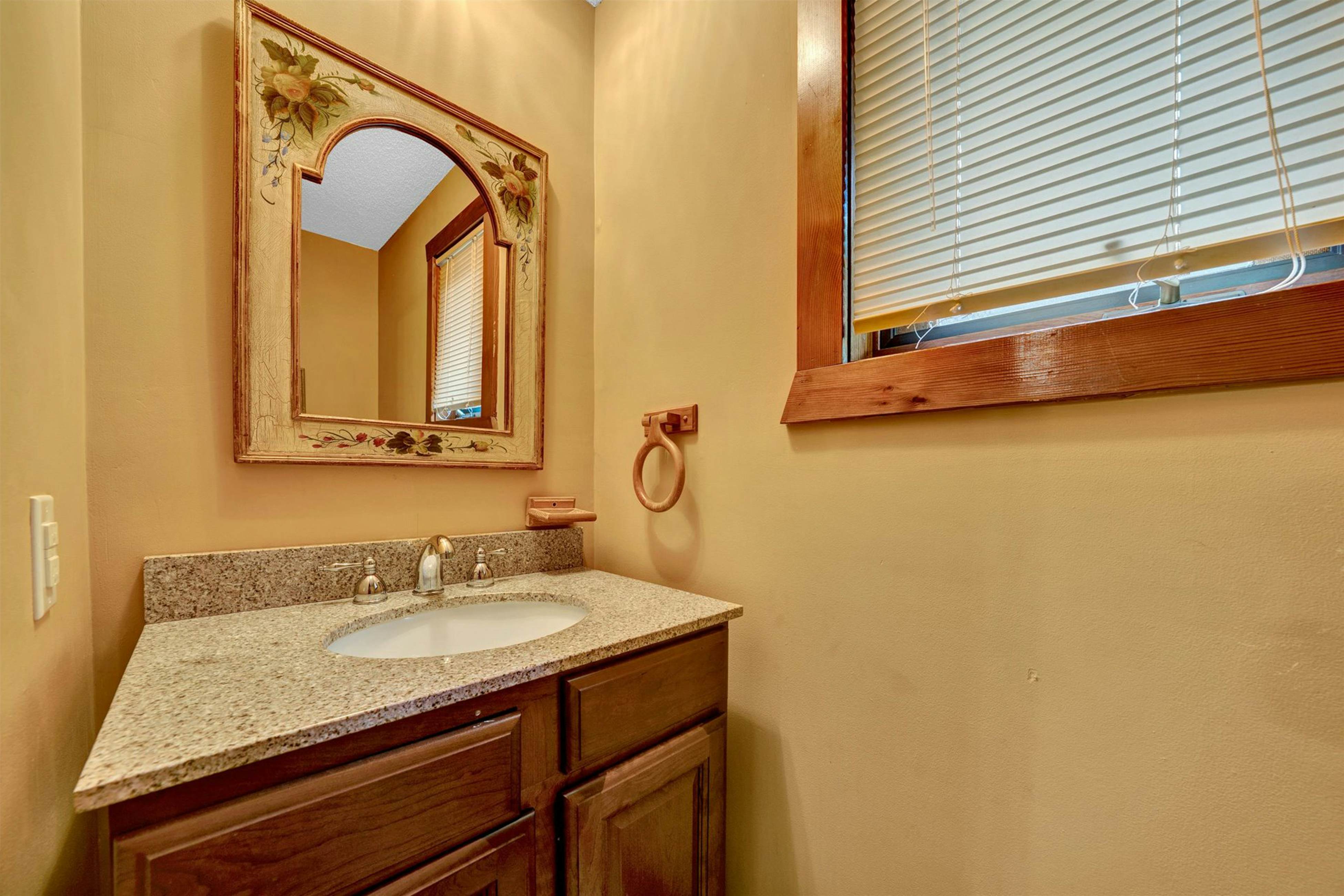 The Main House | 4 BD Huddleston, VA Vacation Rental | Vacasa