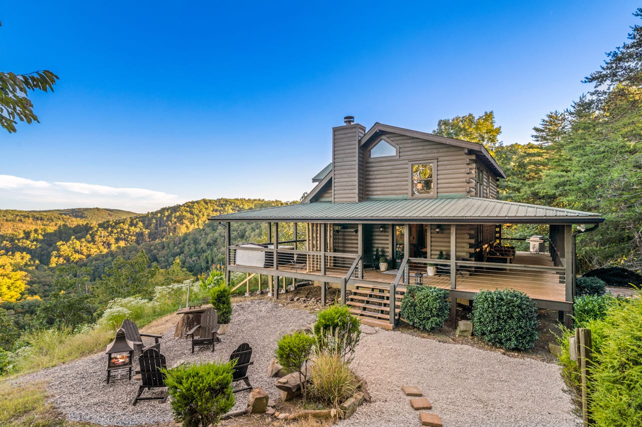 The Overlook at Talking Rock Creek Resort | 3 Bed Ranger, GA Cabin | Vacasa