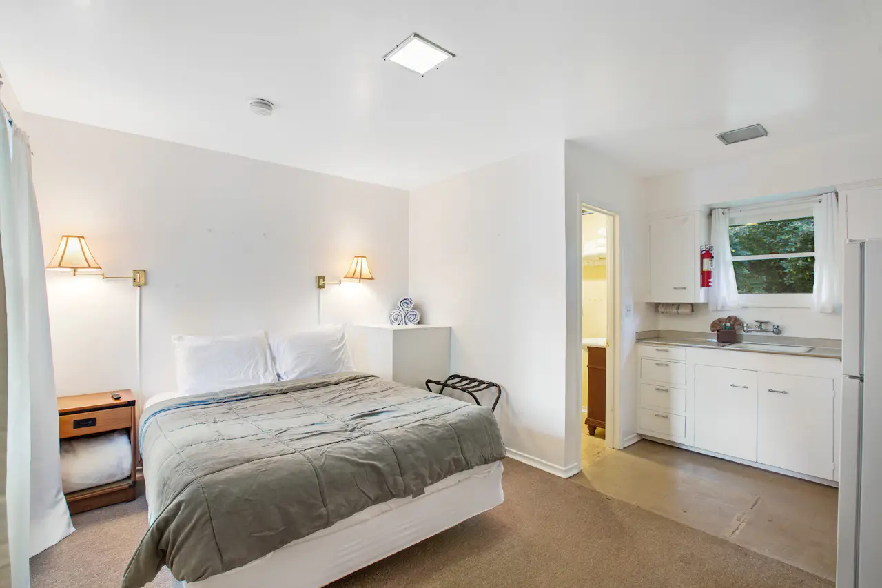 Cute As A Clam Cottage Room 3 | 0 Bed Ocean Park, WA Motel | Vacasa