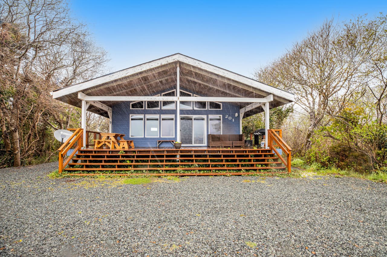 Lake Lytle Lookout | 2 Bed Rockaway Beach, OR Cabin | Vacasa