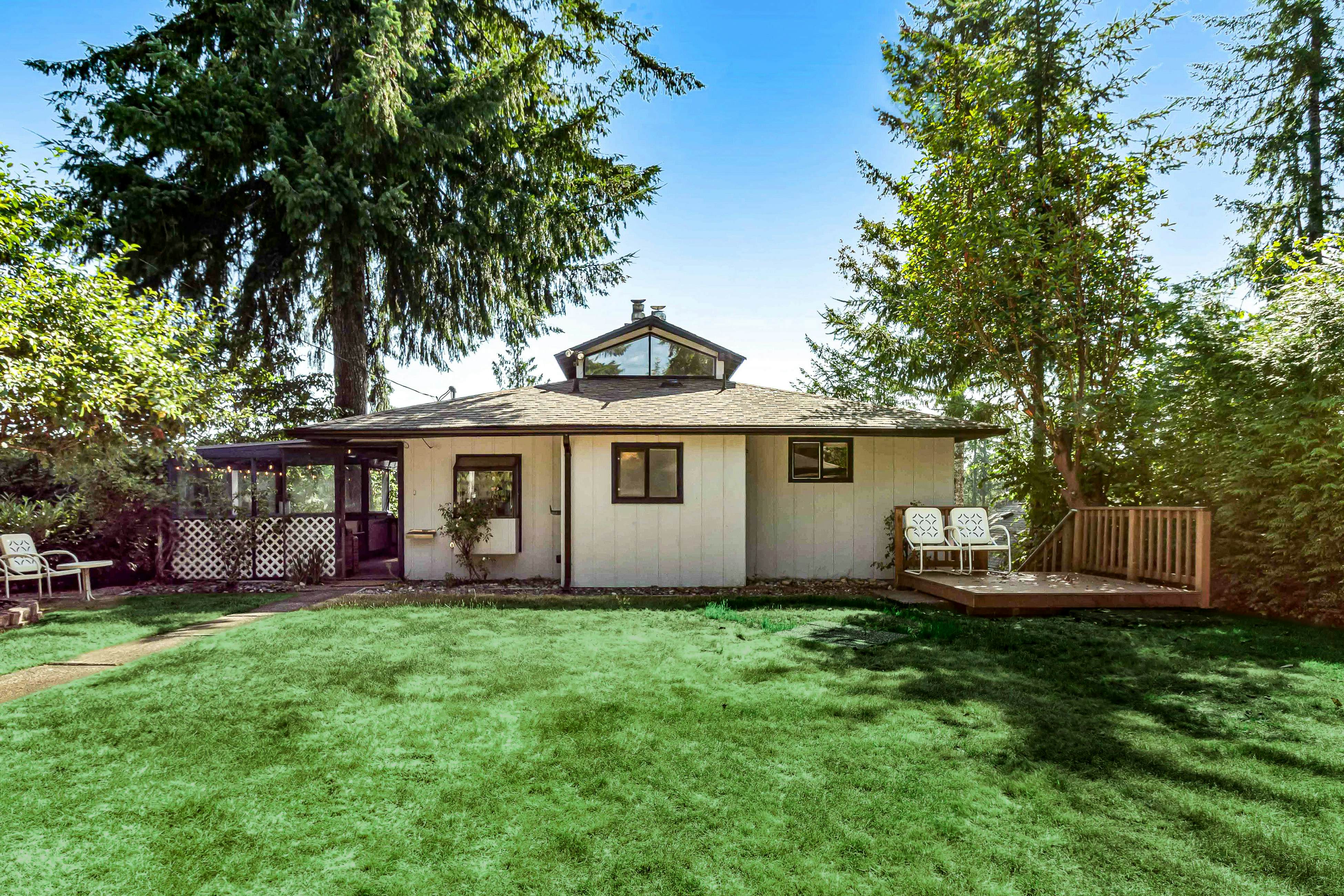 The Lakefront Treehouse | 3 BD Shelton, WA Vacation Rental | Vacasa